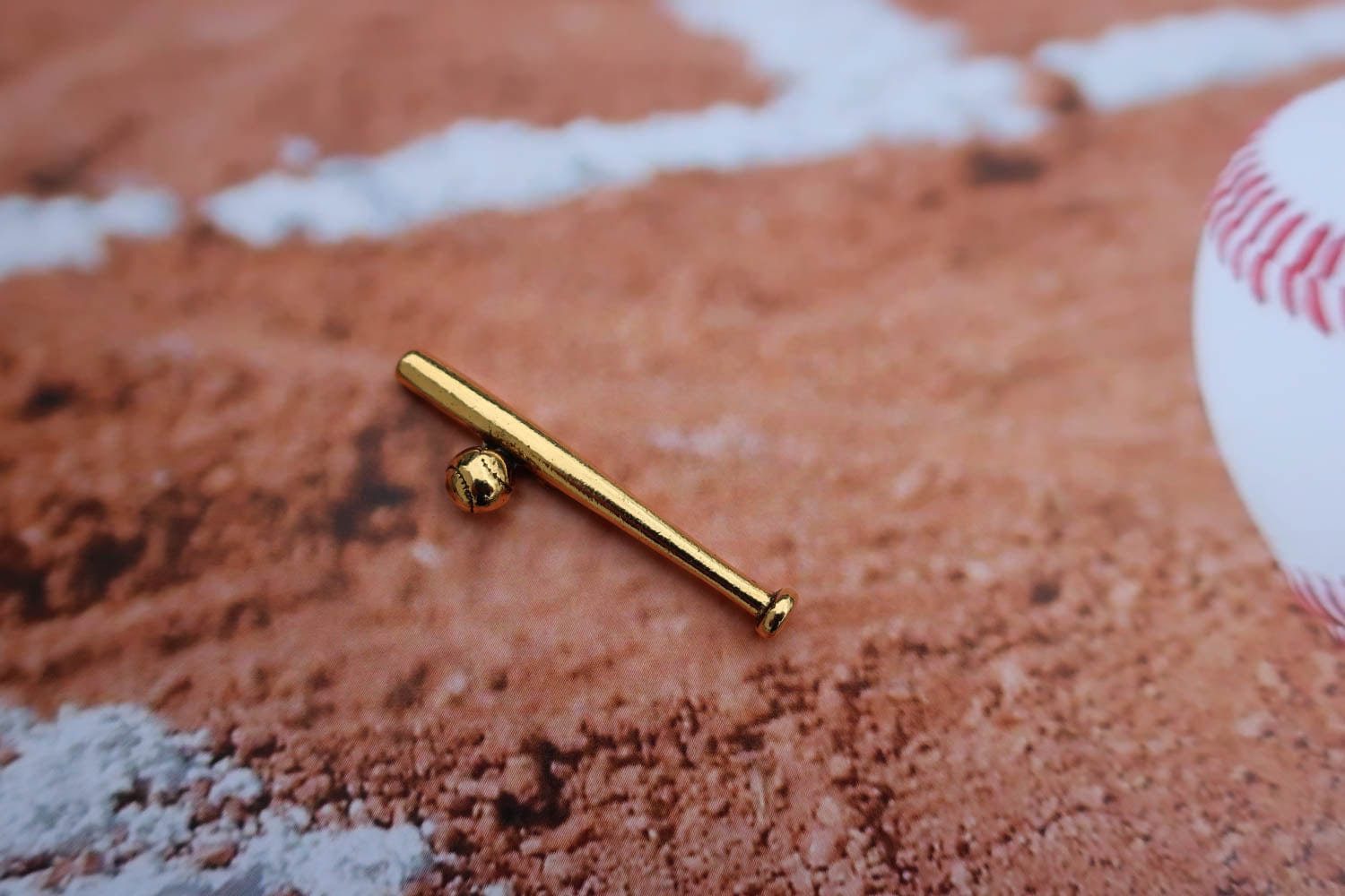 Baseball and Bat Gold Lapel Pin – lapelpinplanet