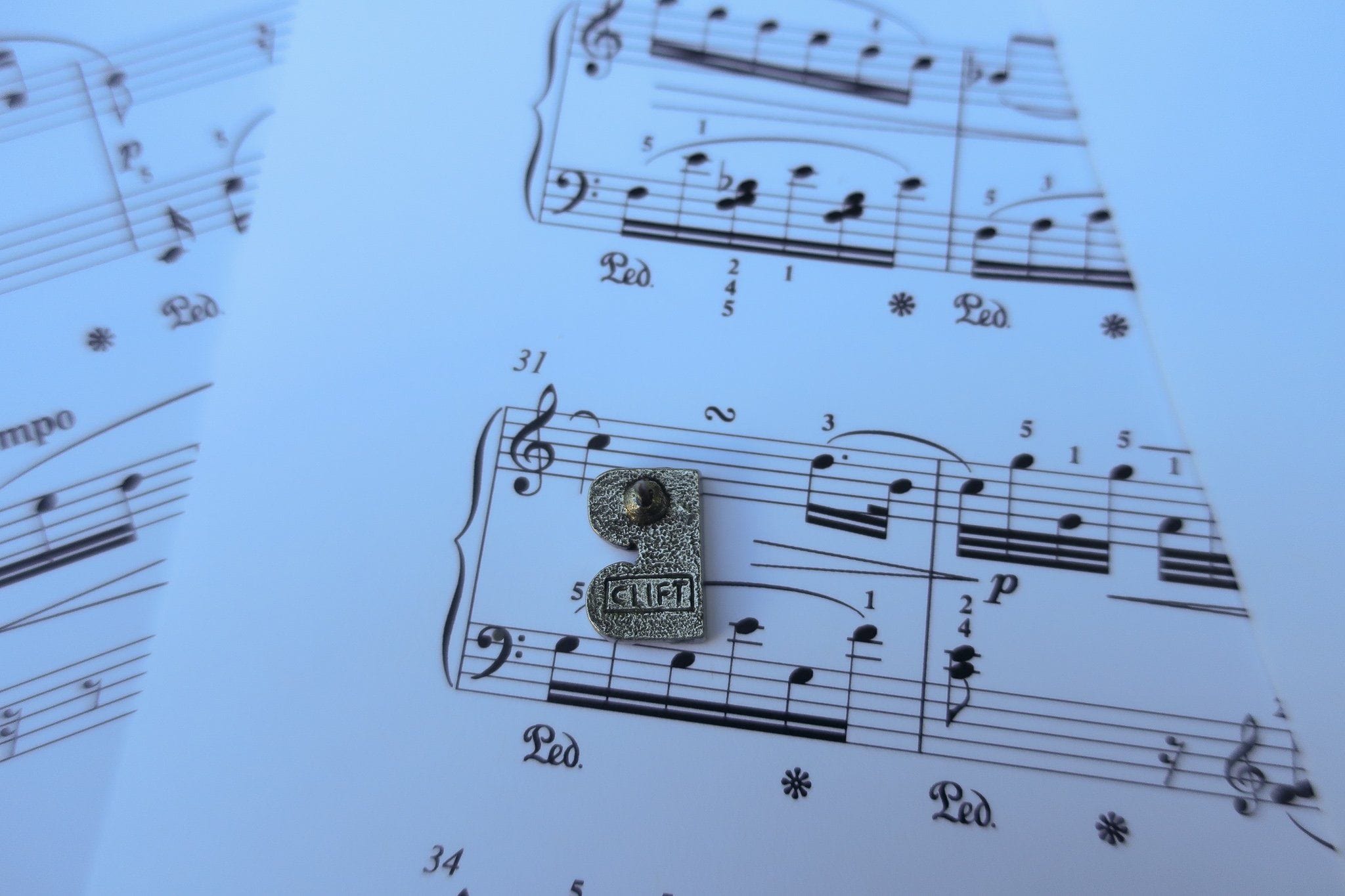 C Clef (Alto Clef) Lapel Pin | Lapel Pin Planet – lapelpinplanet