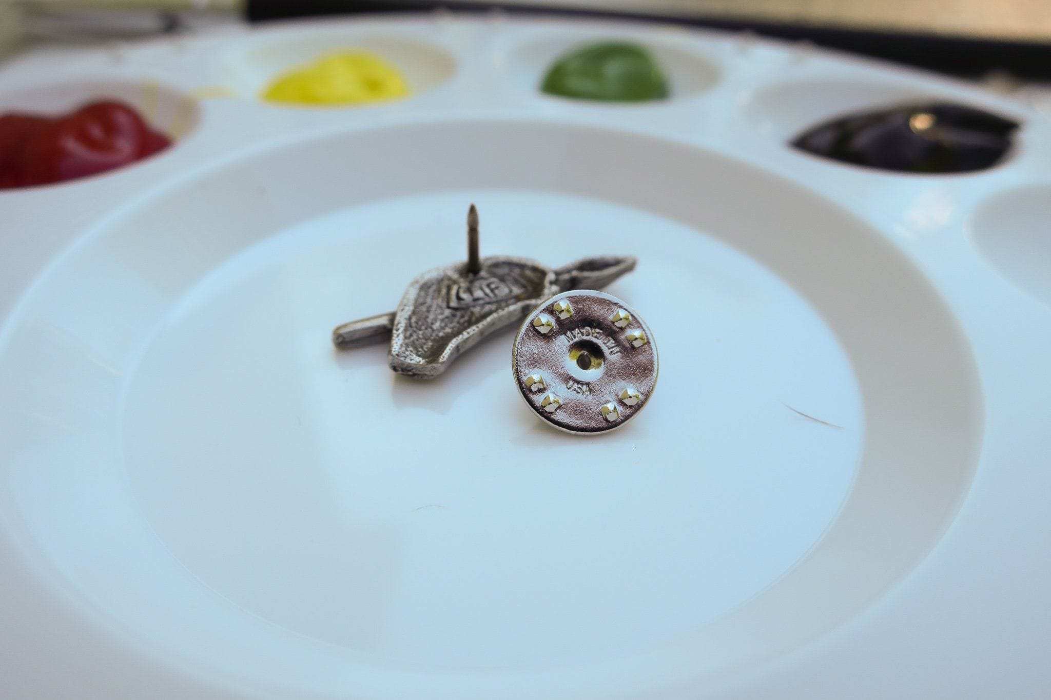 Artist's Hand with Brush Lapel Pin | Lapel Pin Planet – lapelpinplanet