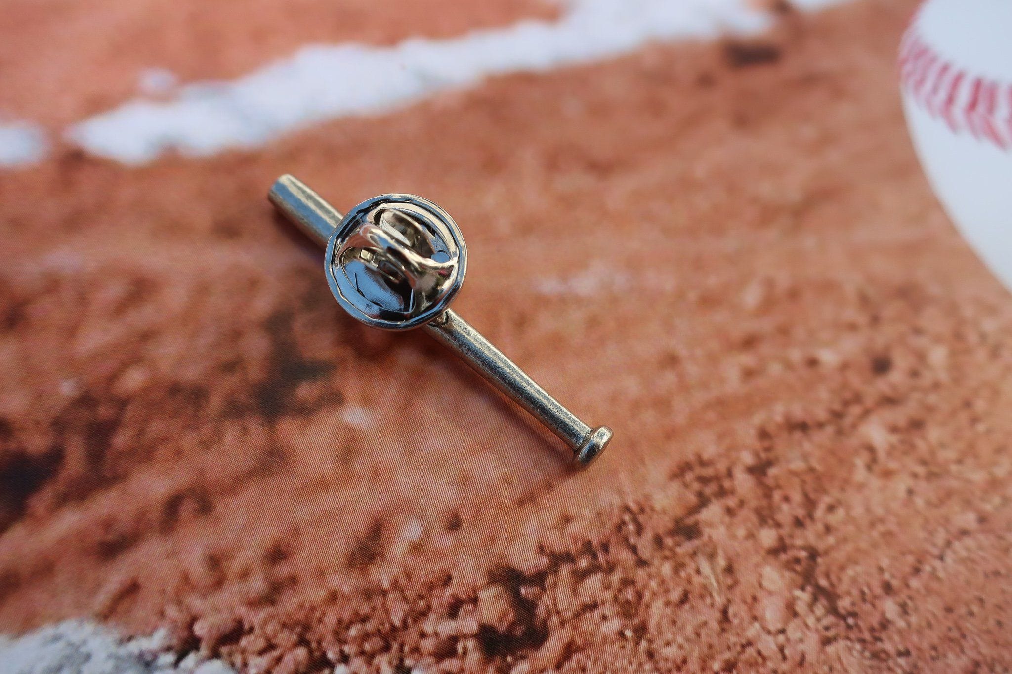 Baseball and Bat Lapel Pin – lapelpinplanet