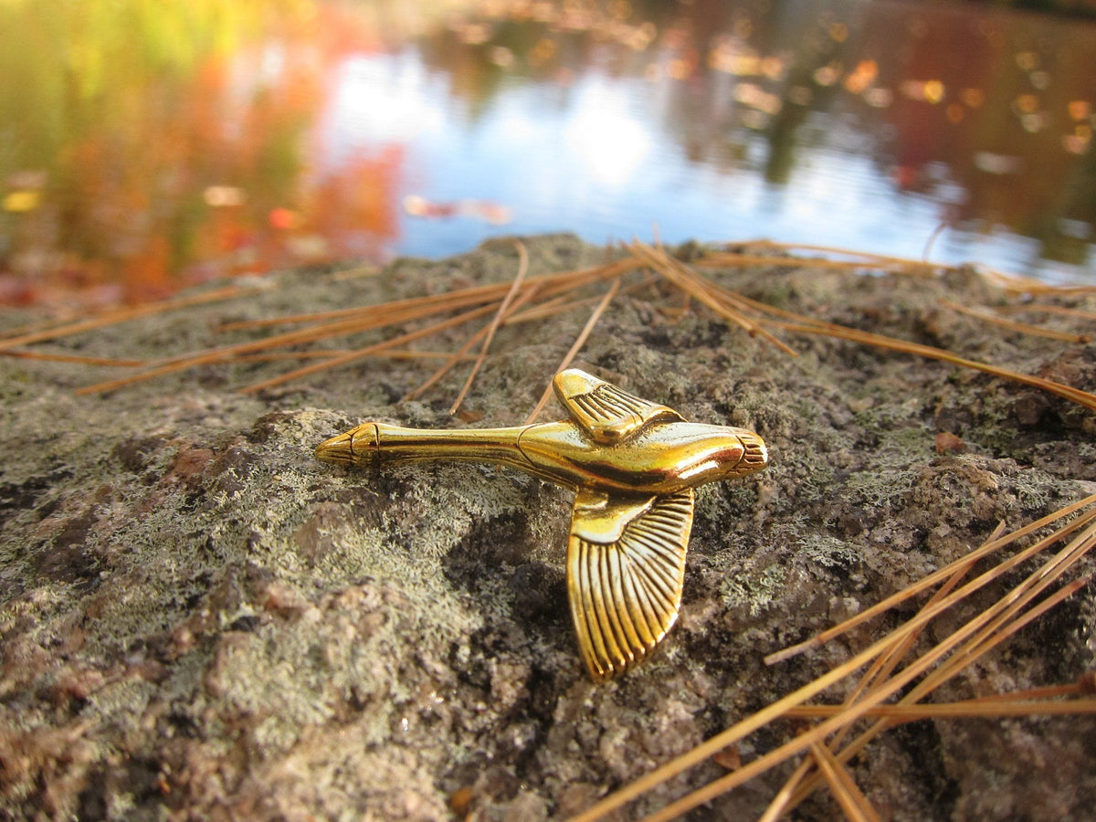 Canada Goose Gold Lapel Pin | Lapel Pin Planet – lapelpinplanet