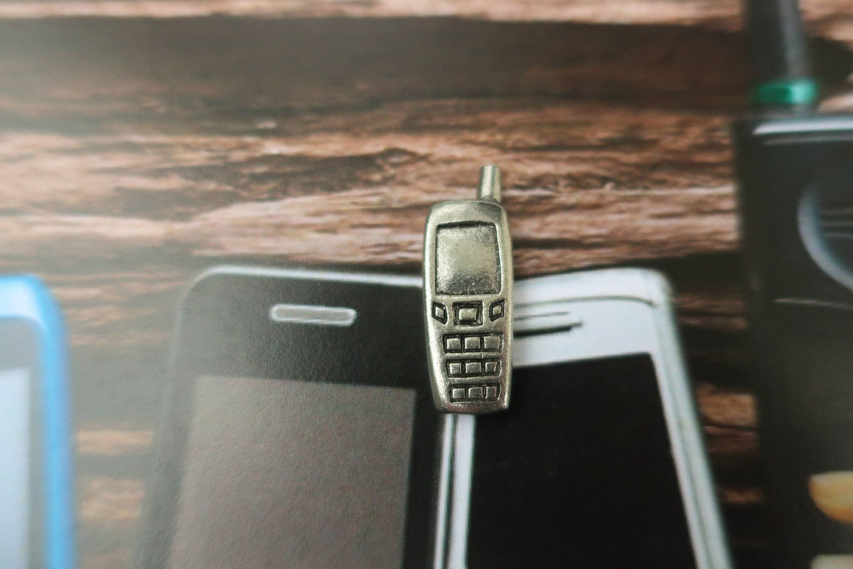 Cell Phone Lapel Pin - Connected in Style | Lapel Pin Planet ...