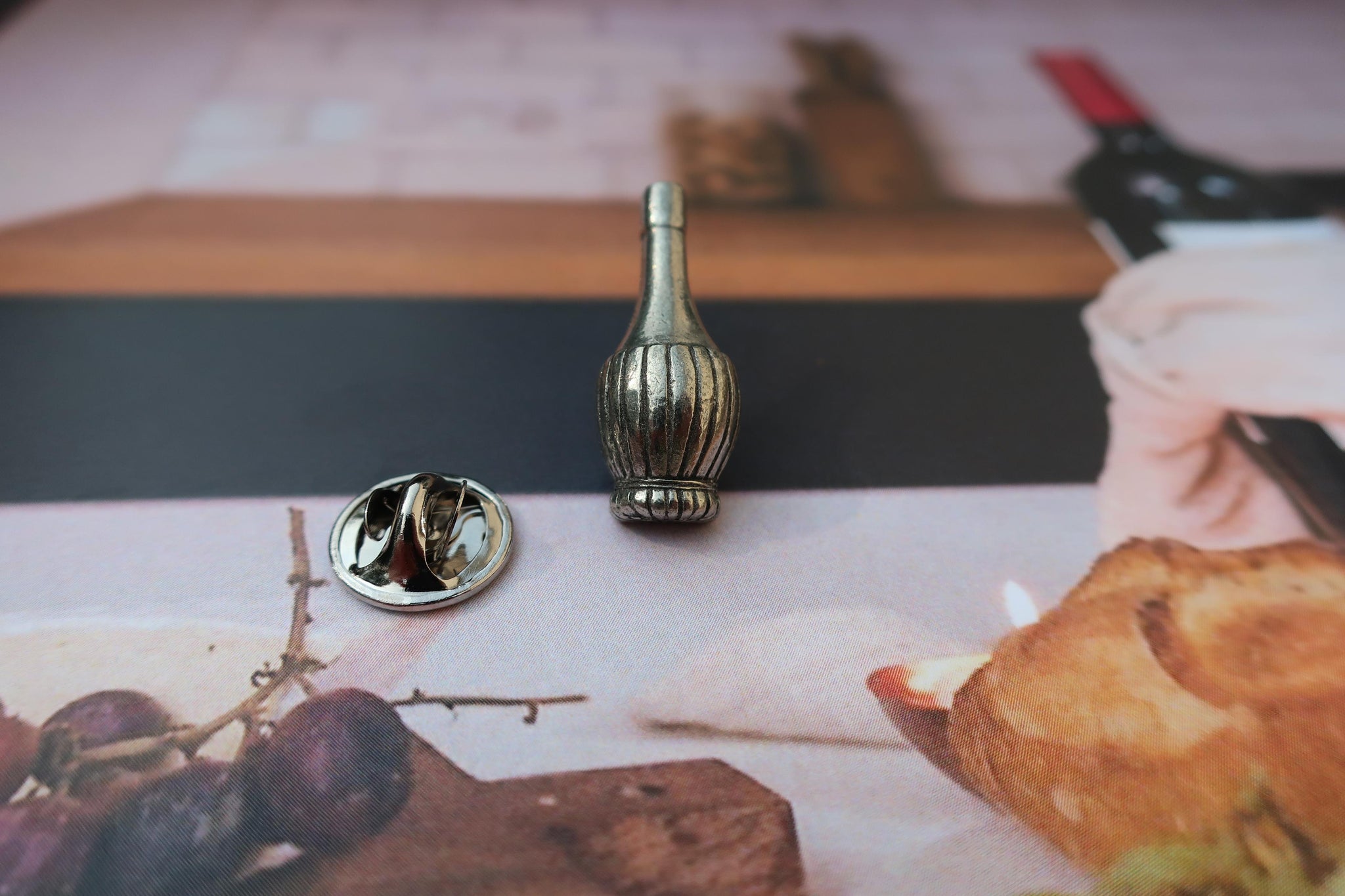 Chianti Bottle Lapel Pin - Cheers to Fine Italian Style | Lapel Pin ...