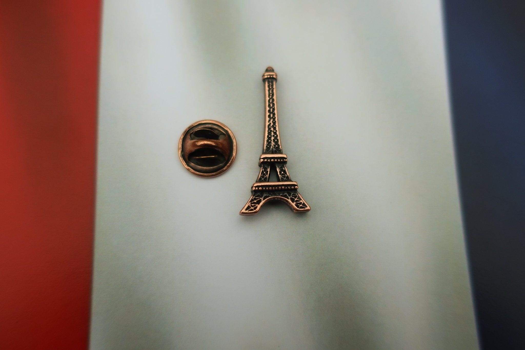 Eiffel Tower Copper Lapel Pin – lapelpinplanet
