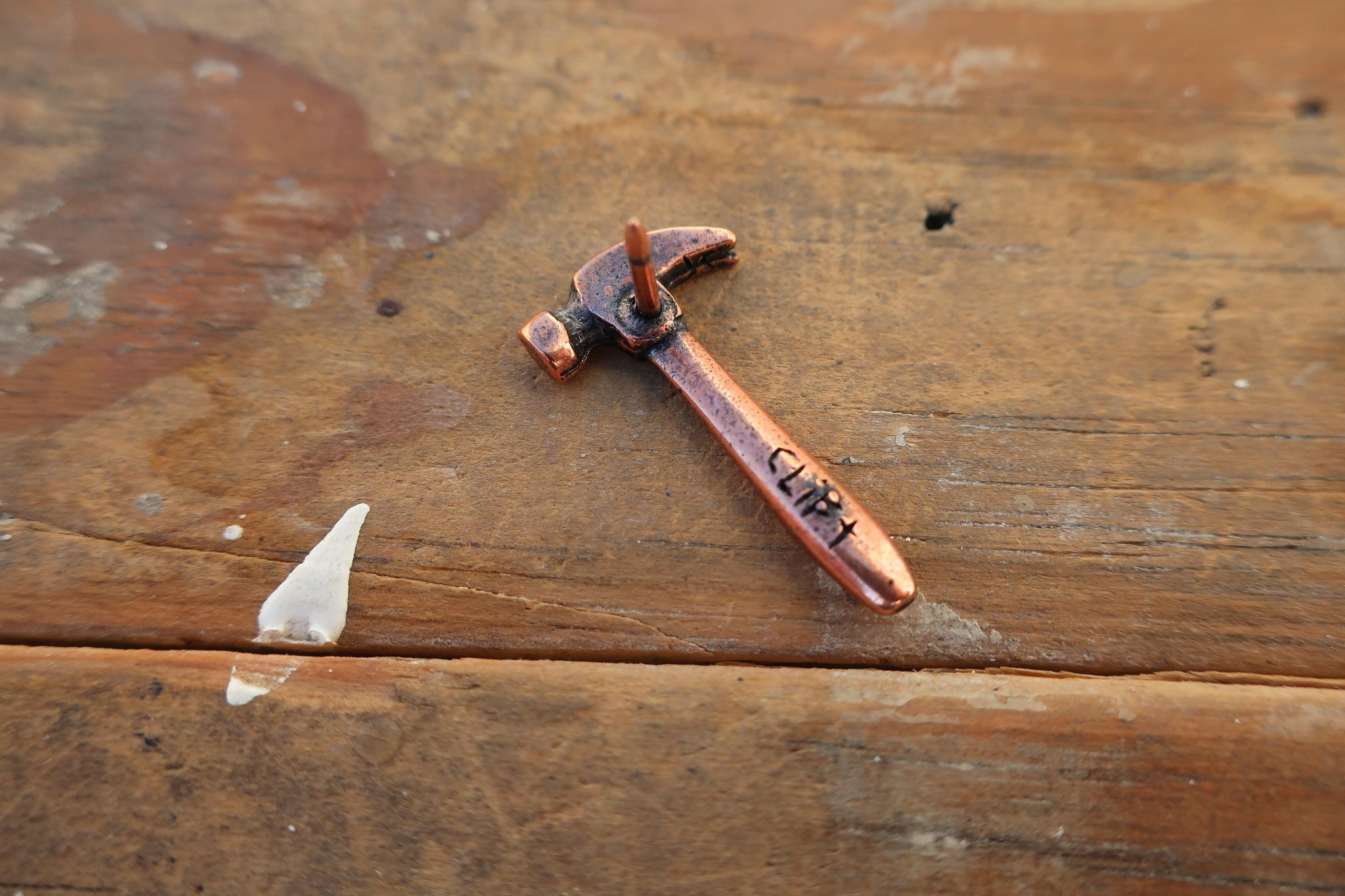 Hammer Copper Lapel Pin – lapelpinplanet