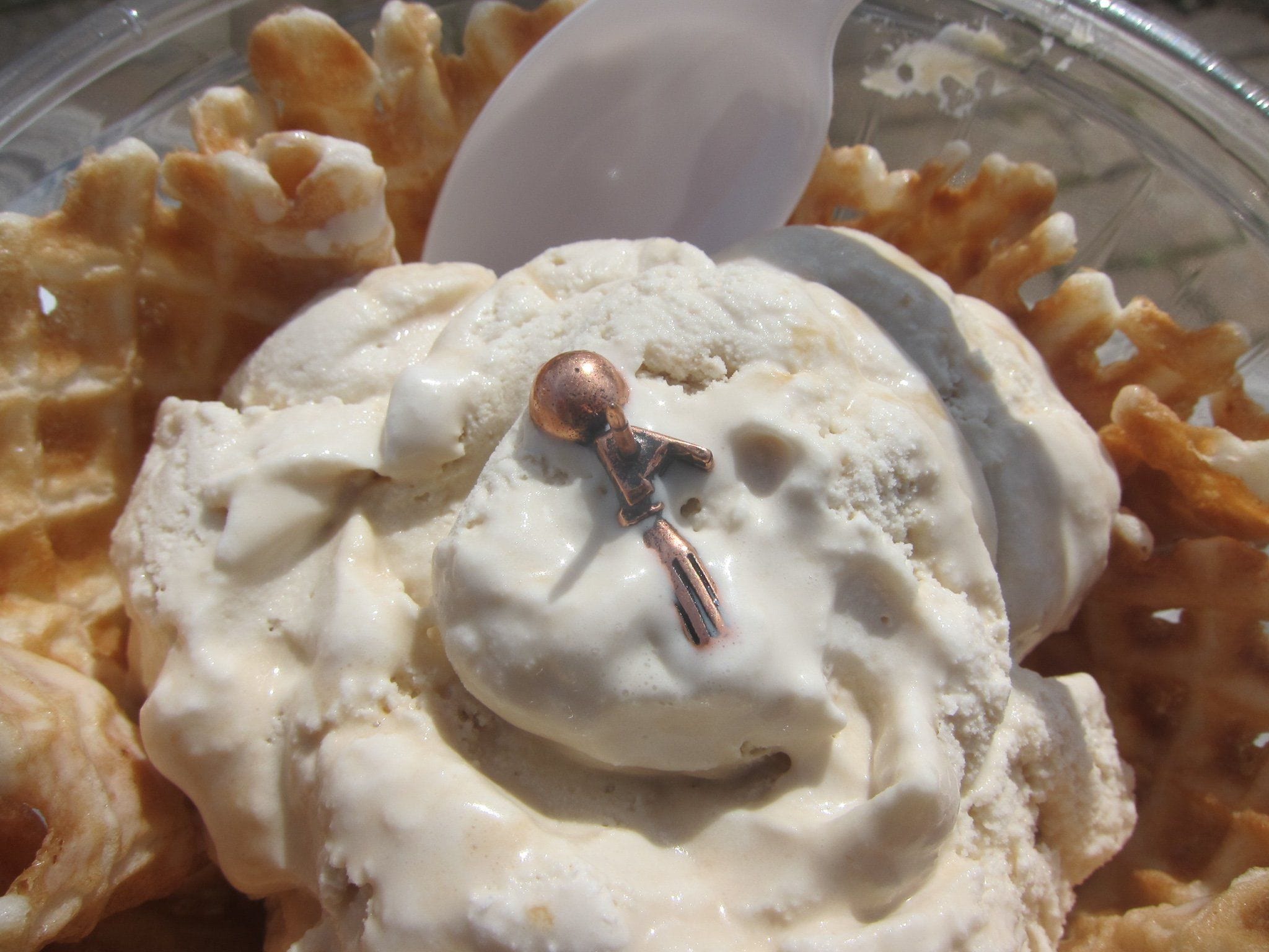 Ice Cream Scoop Copper Lapel Pin – lapelpinplanet