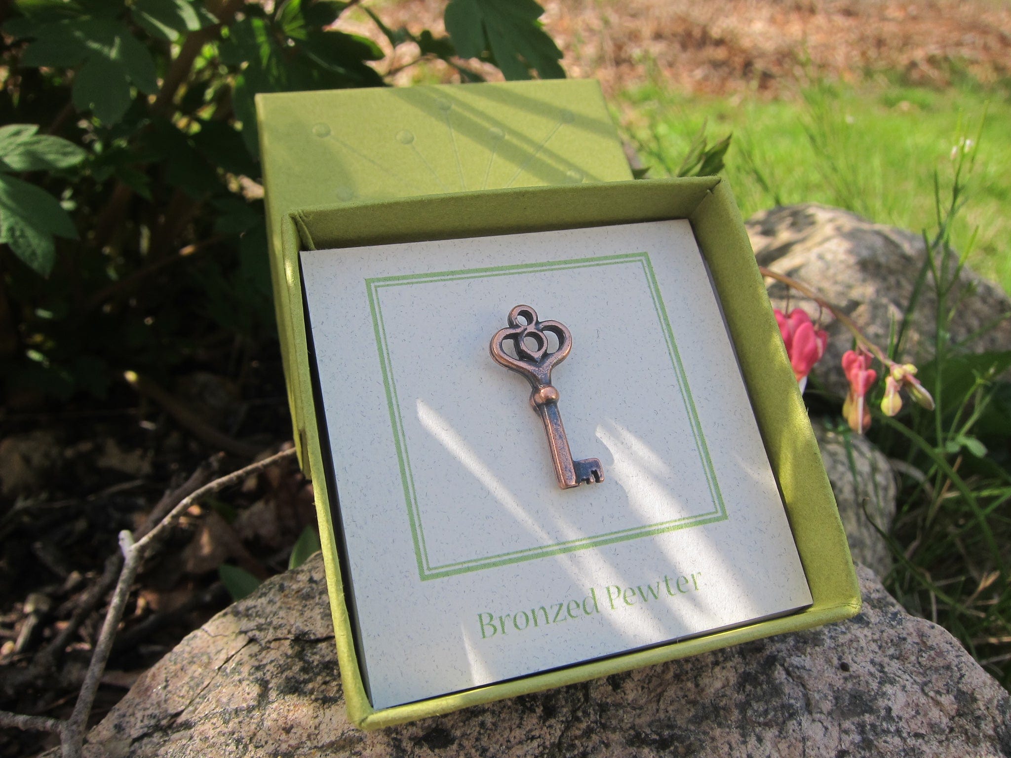 Skeleton Key Copper Lapel Pin – lapelpinplanet