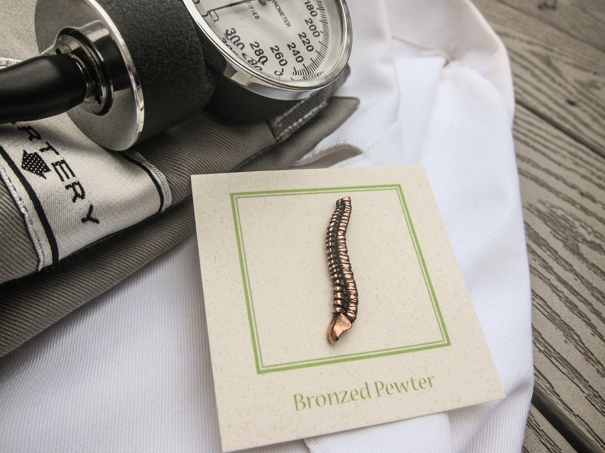 Spine Copper Lapel Pin – lapelpinplanet