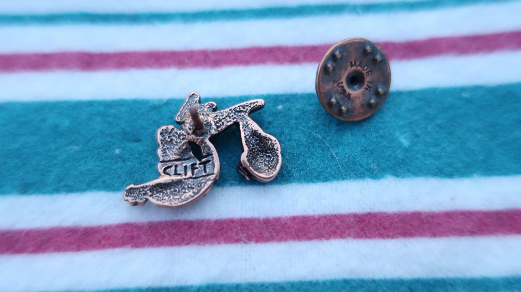 Stork Copper Lapel Pin – lapelpinplanet
