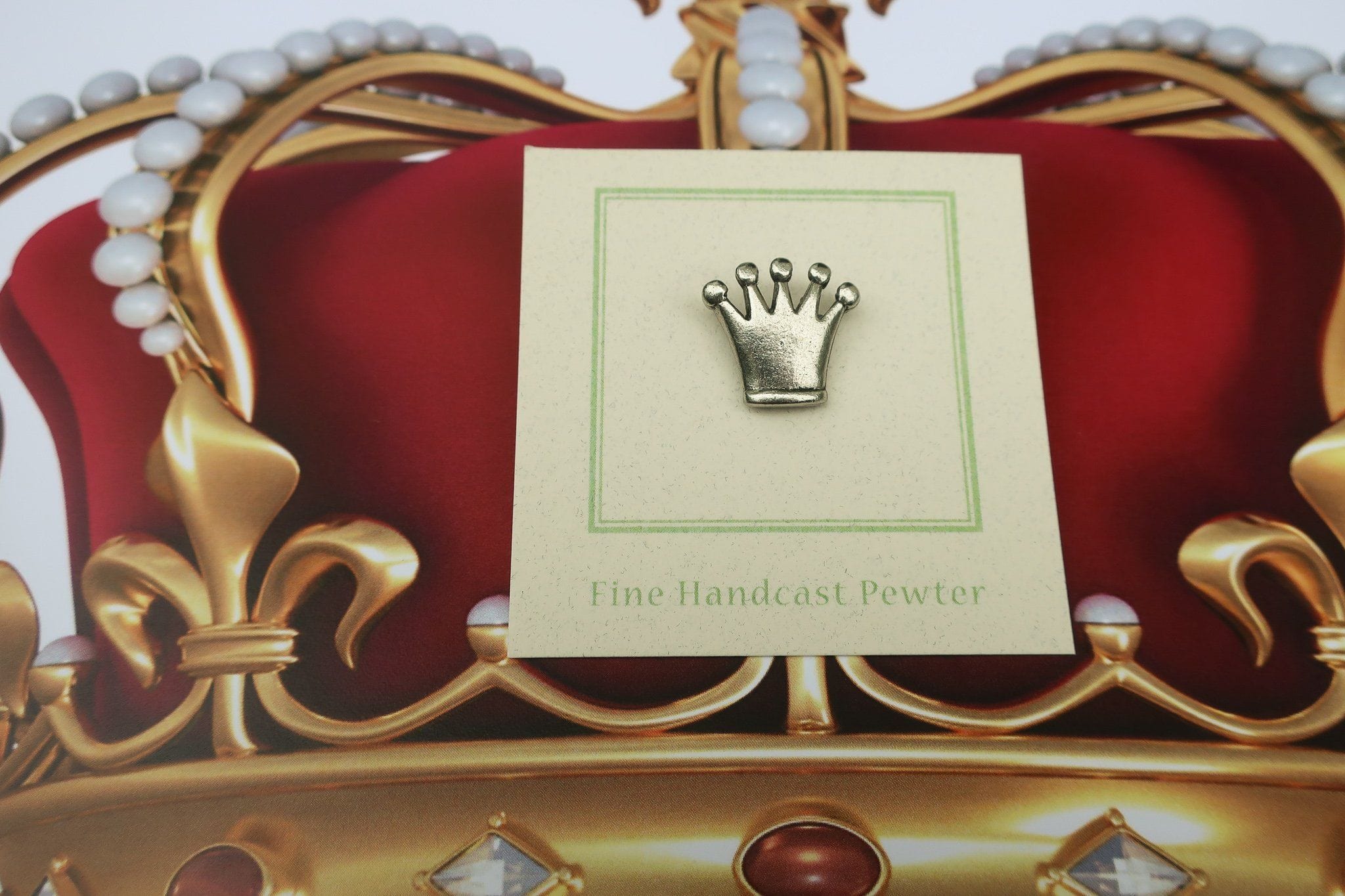 Crown Lapel Pin – lapelpinplanet