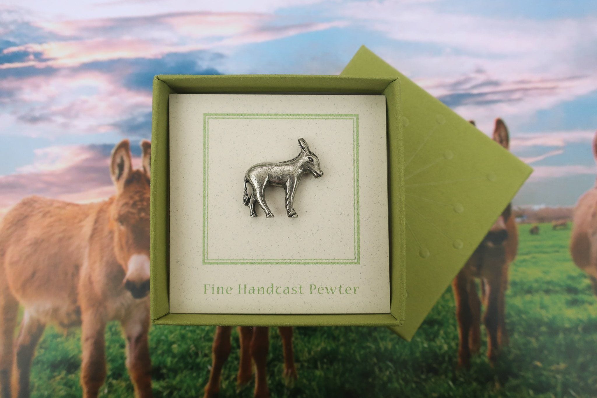 Donkey Lapel Pin – lapelpinplanet