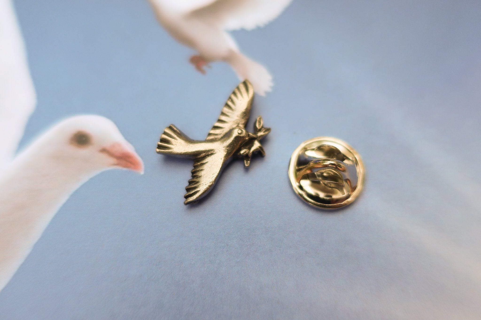 Dove Lapel Pin – lapelpinplanet