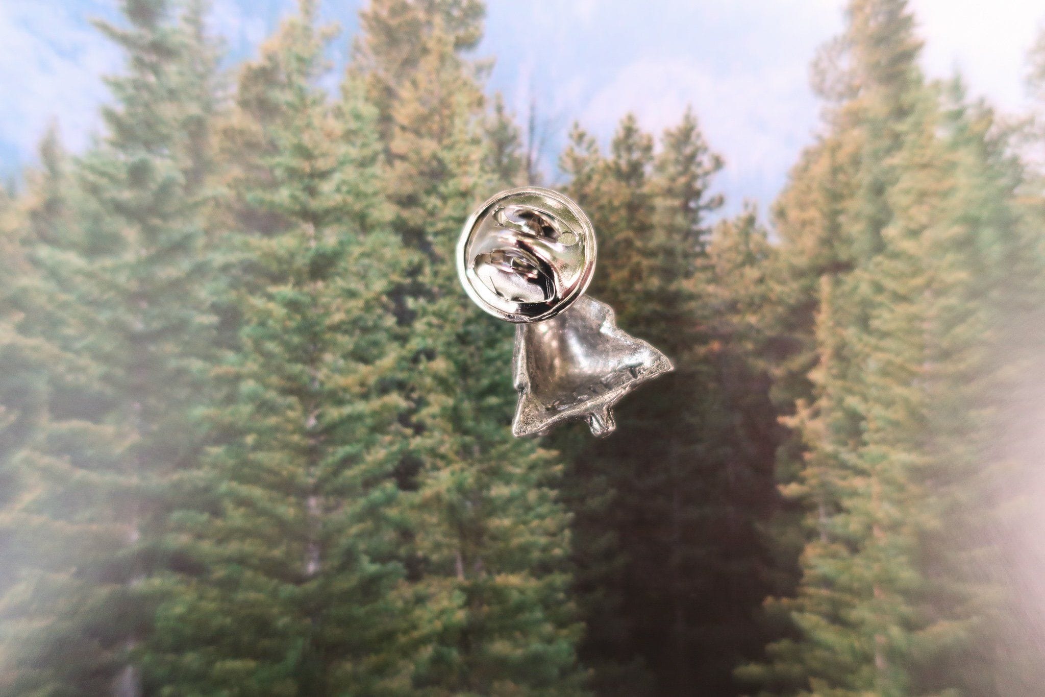 Evergreen Tree Lapel Pin – lapelpinplanet