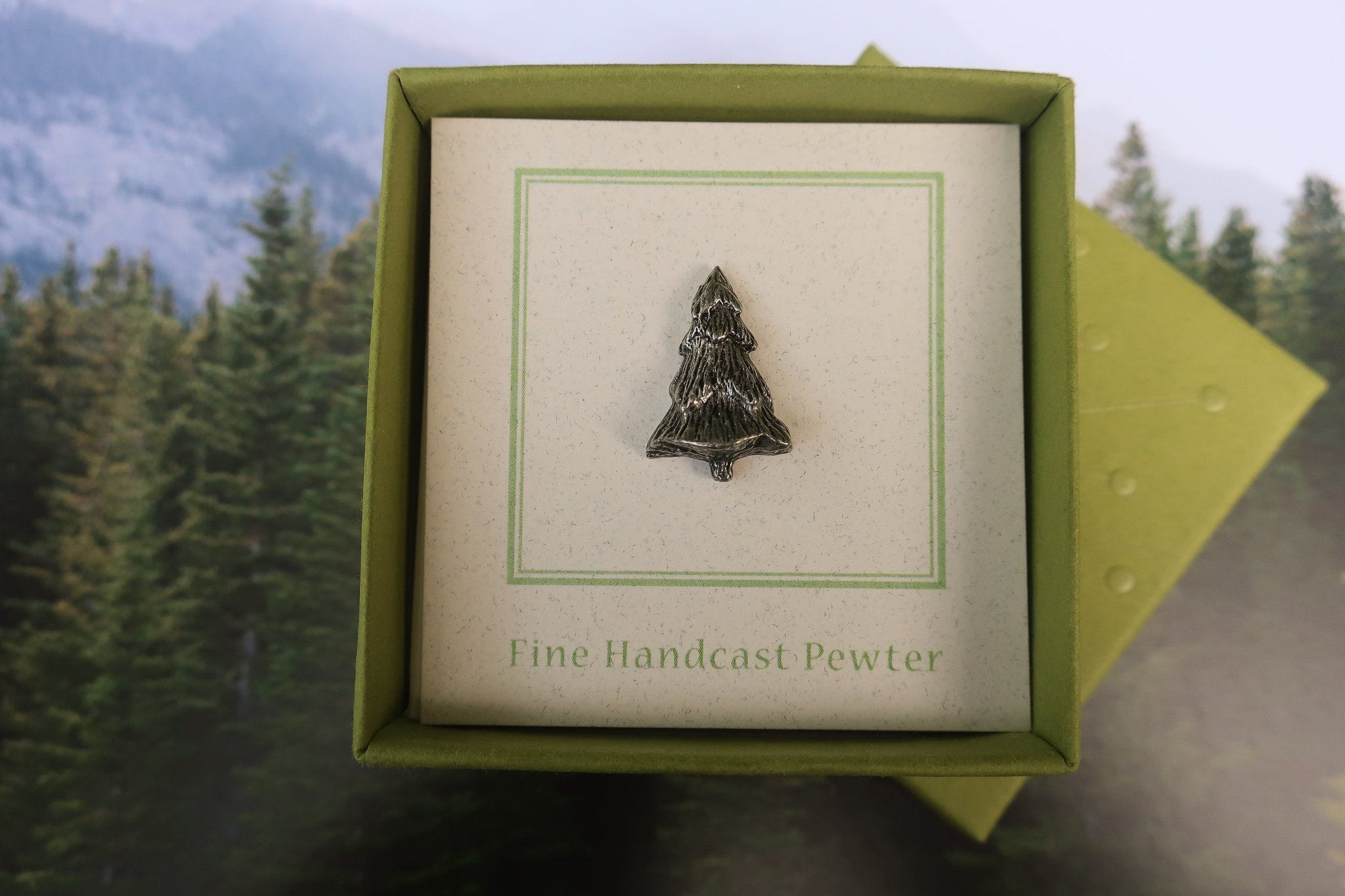 Evergreen Tree Lapel Pin – lapelpinplanet