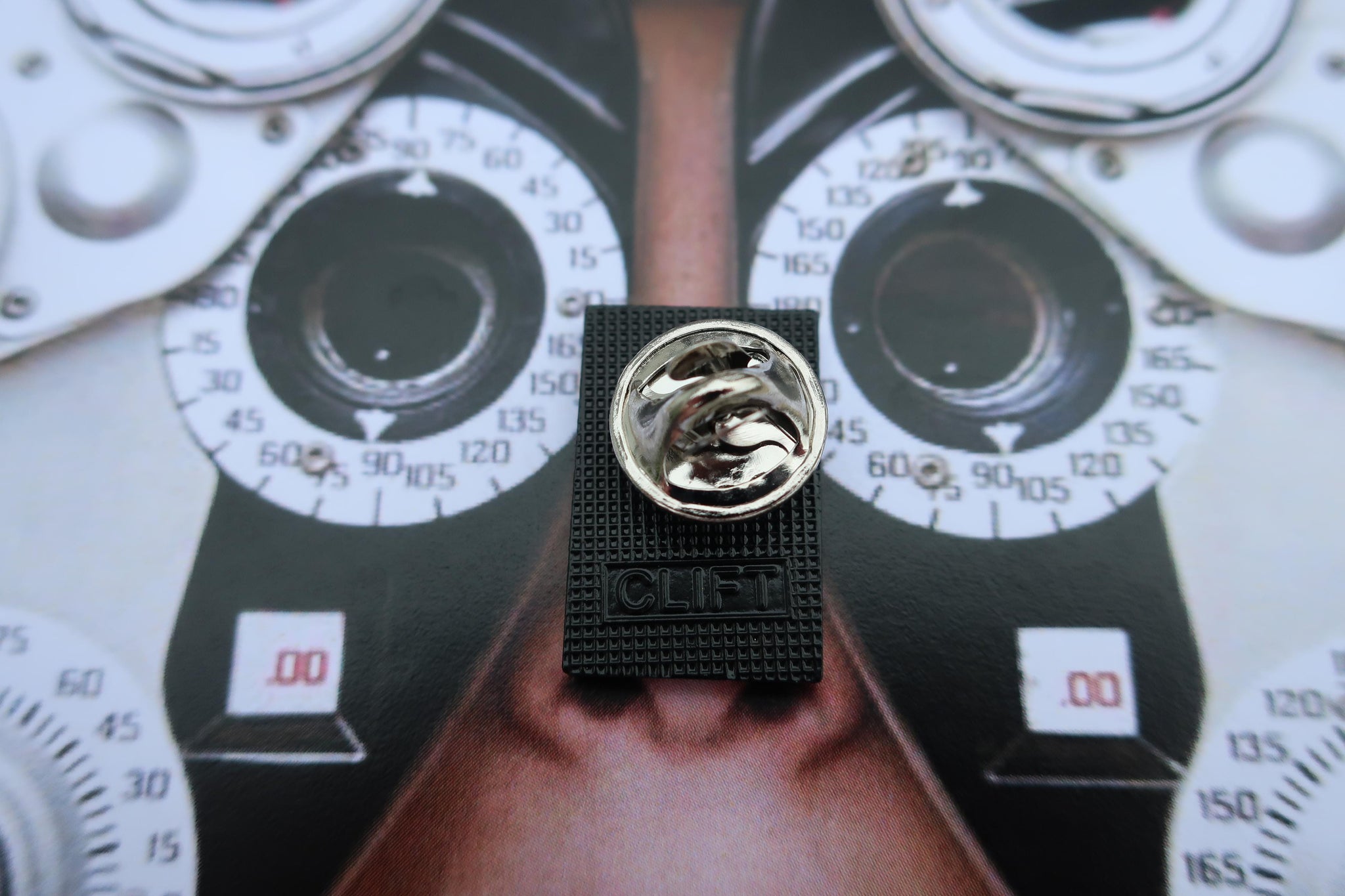 Eye Chart Enamel Pin – lapelpinplanet