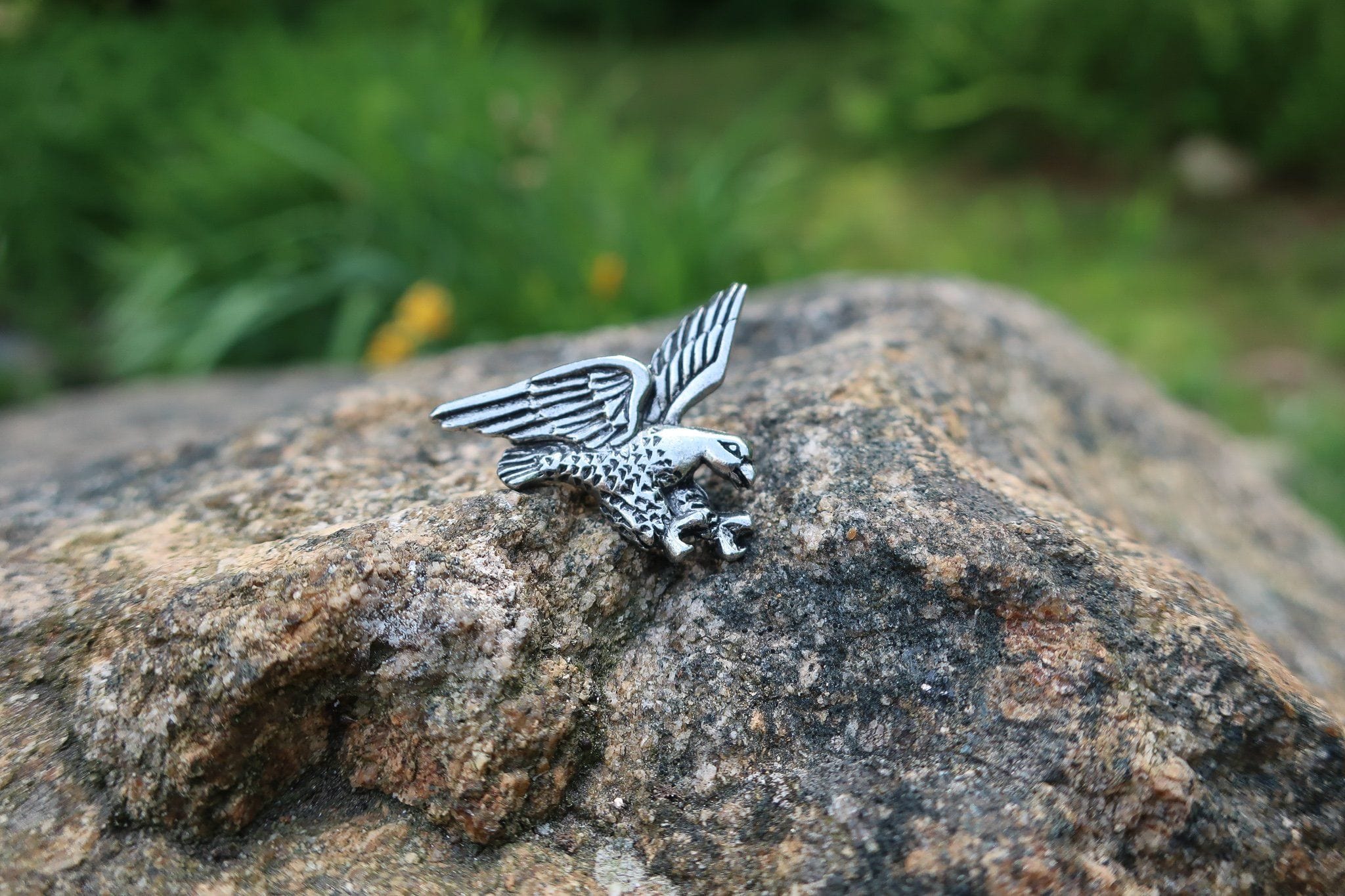 Falcon Lapel Pin – lapelpinplanet