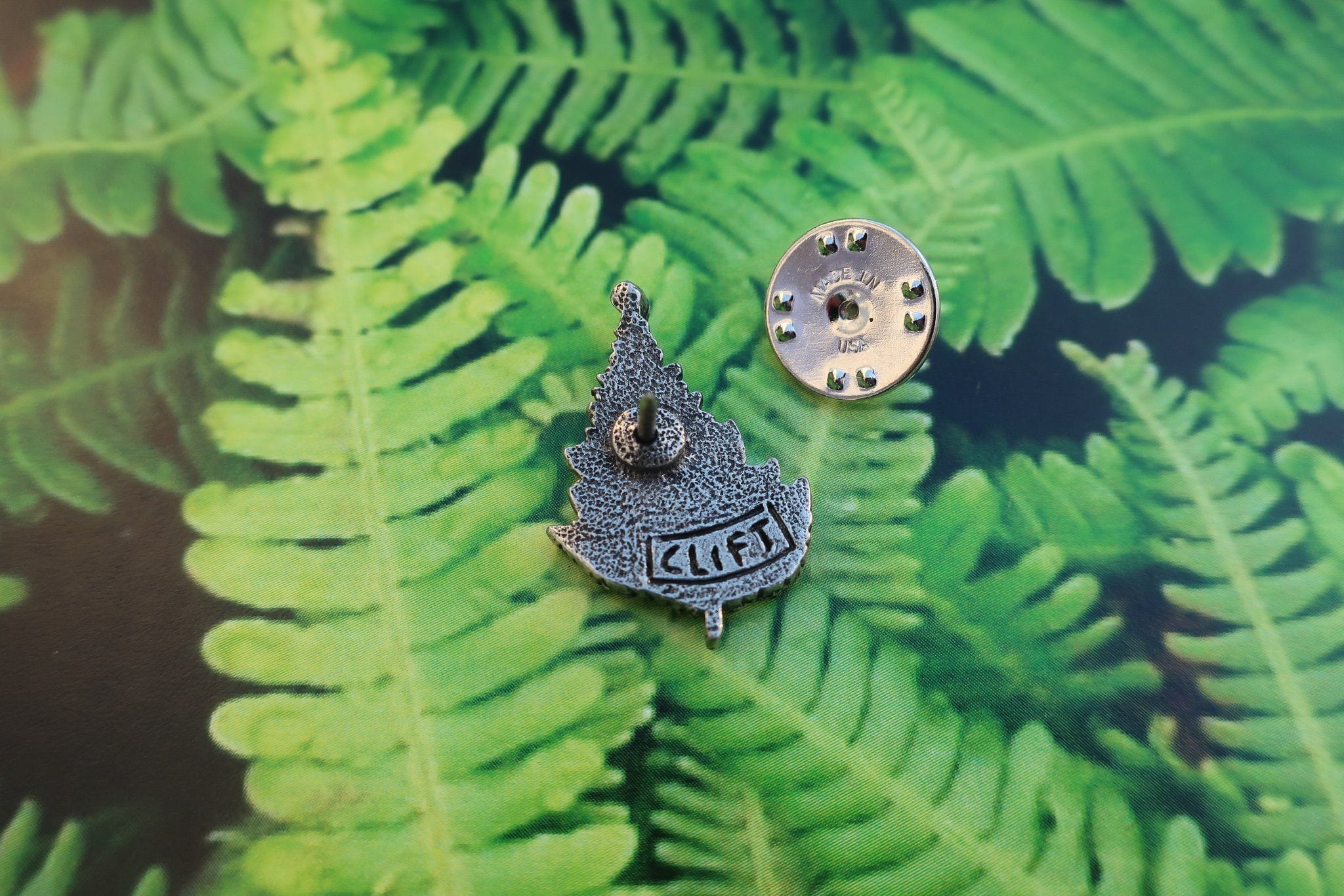Fern Lapel Pin – lapelpinplanet