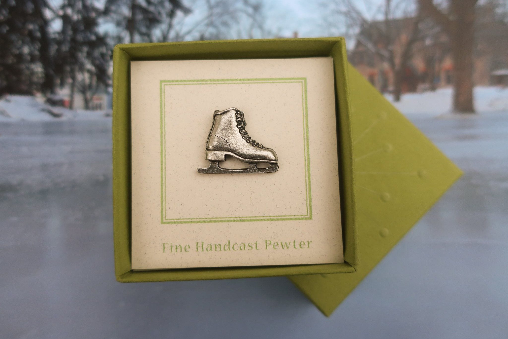 Figure Skate Lapel Pin – lapelpinplanet