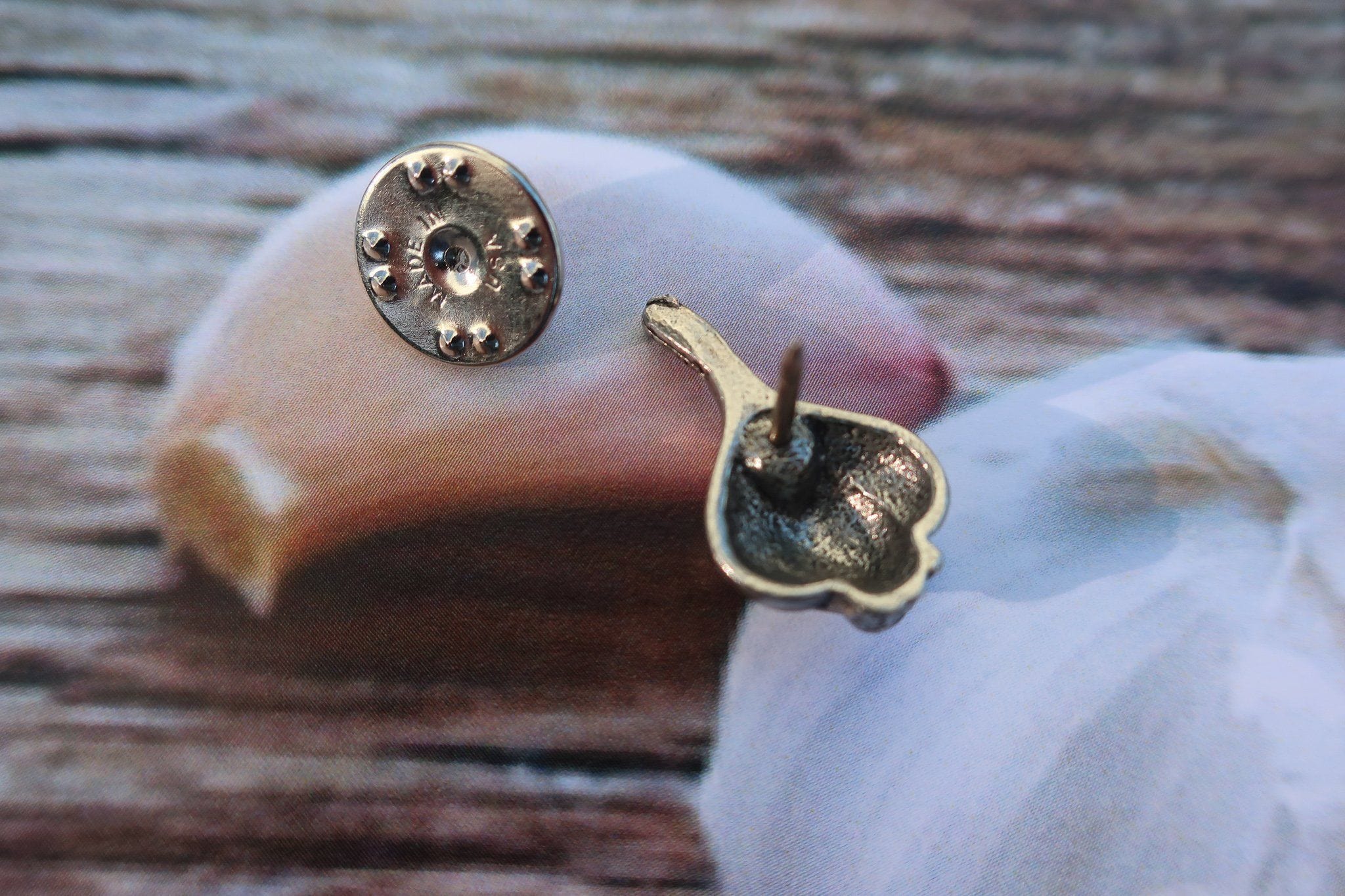 Garlic Lapel Pin – lapelpinplanet