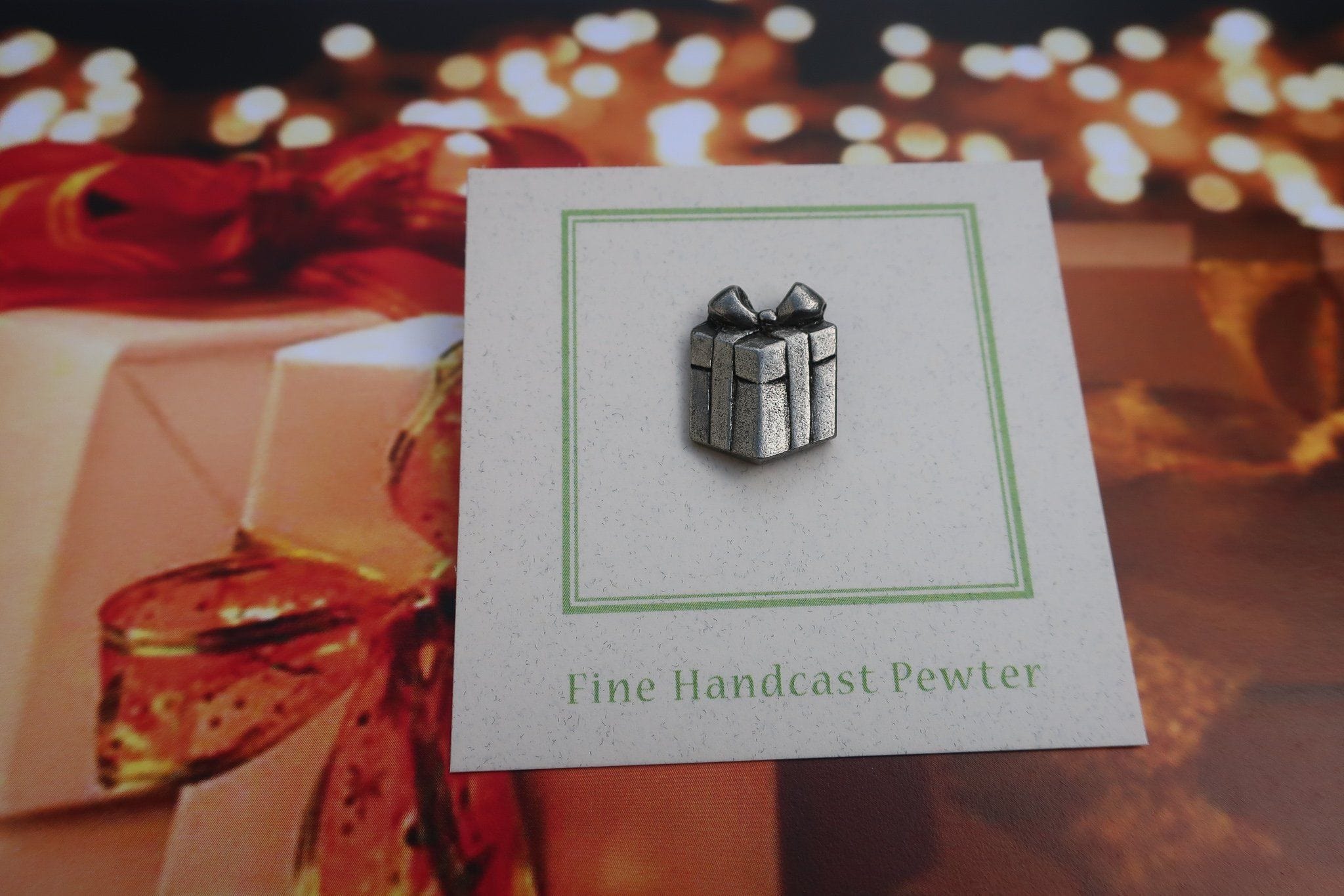 Gift Box Lapel Pin – lapelpinplanet