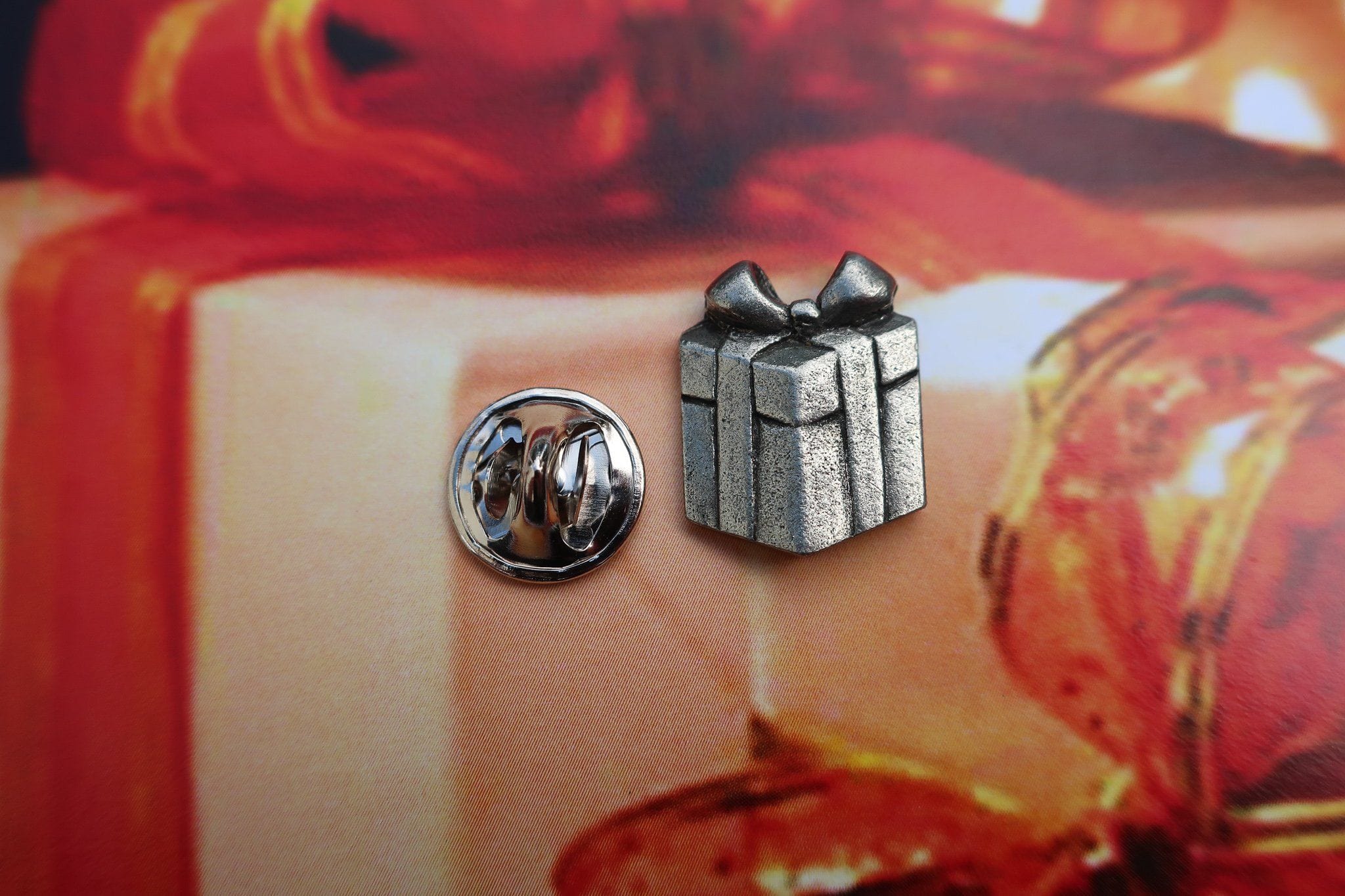 Gift Box Lapel Pin – lapelpinplanet