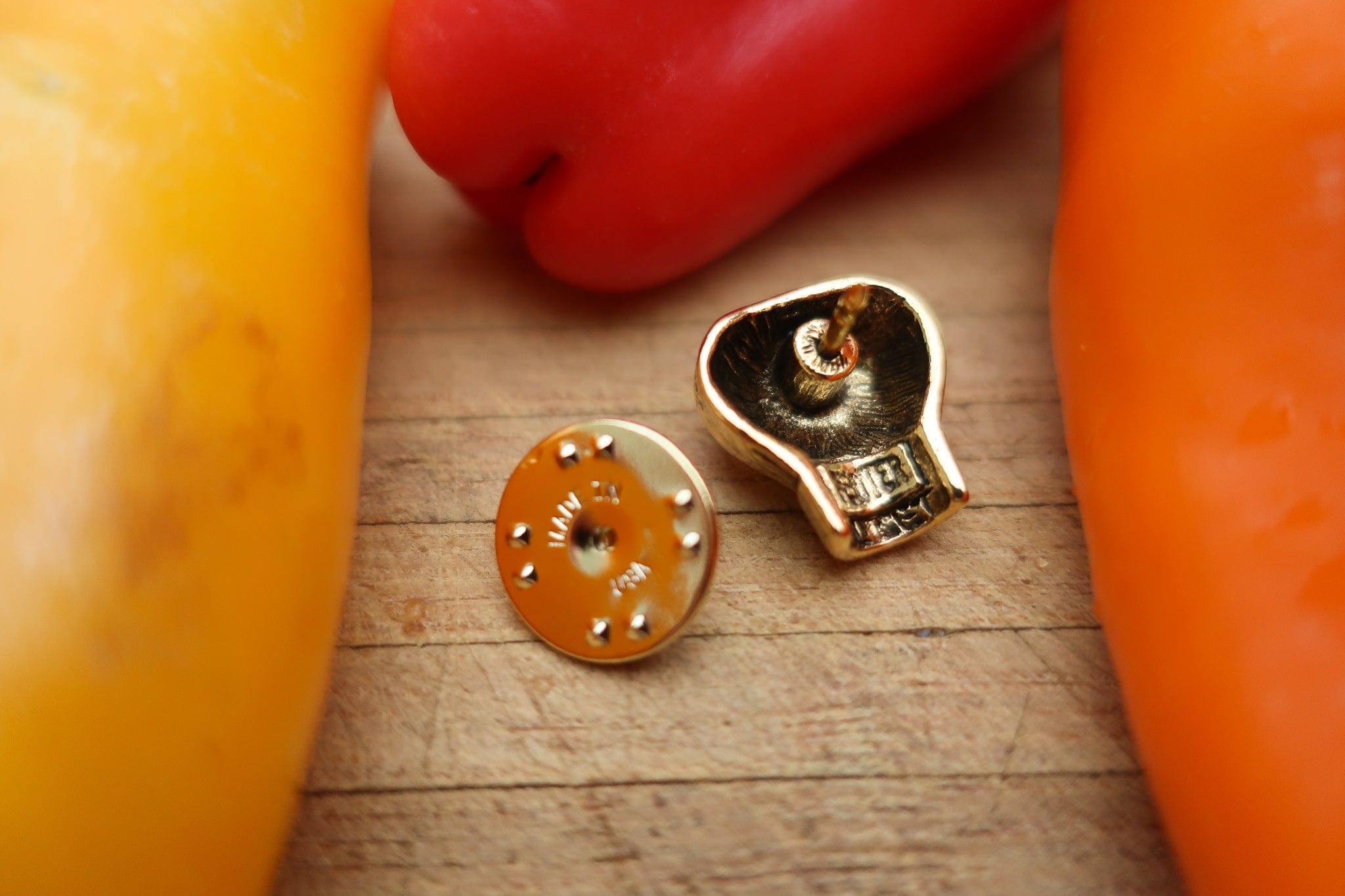 Chef's Hat Gold Lapel Pin - Cook with Style | Lapel Pin Planet ...