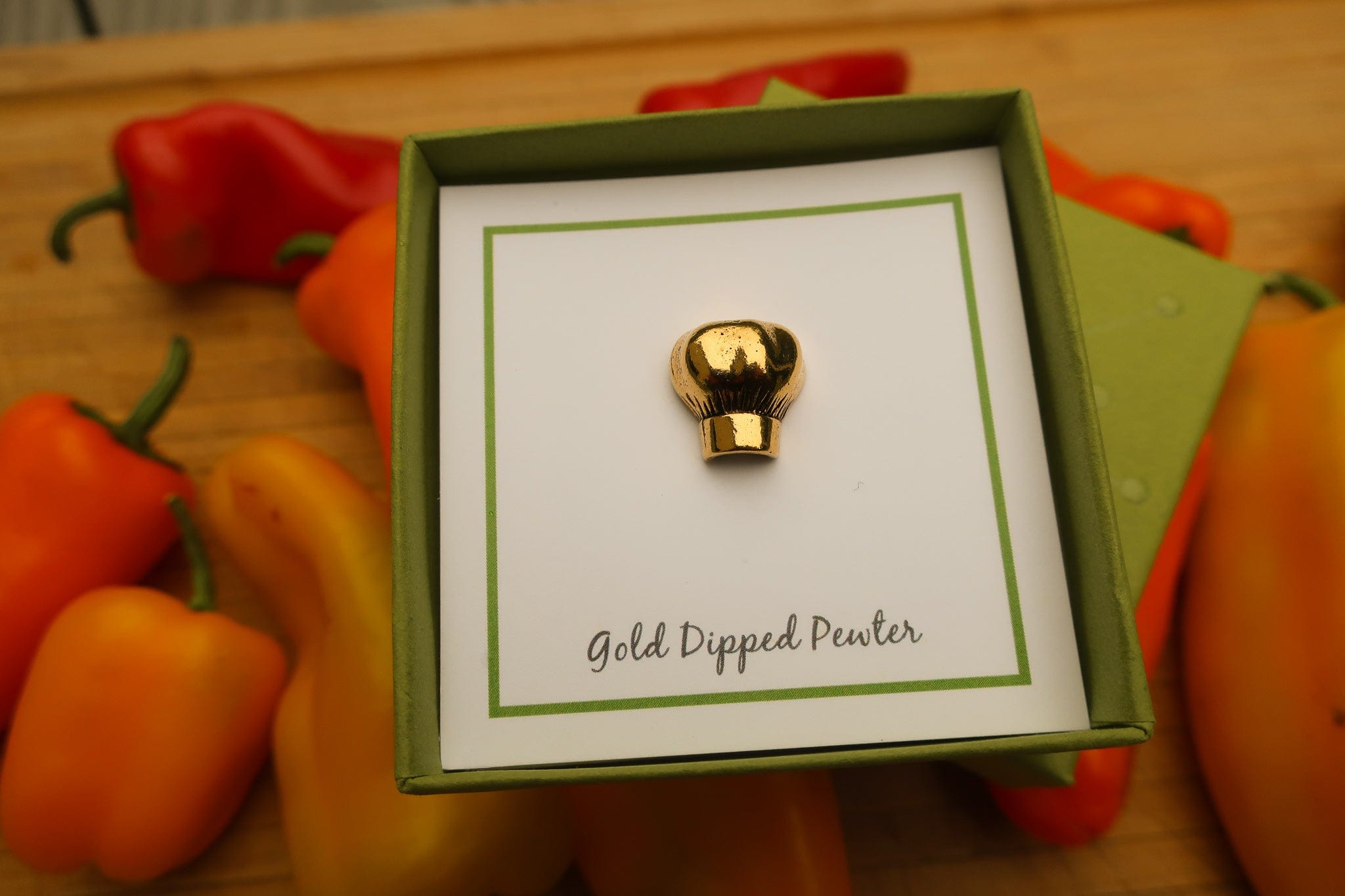 Chef's Hat Gold Lapel Pin - Cook with Style | Lapel Pin Planet ...