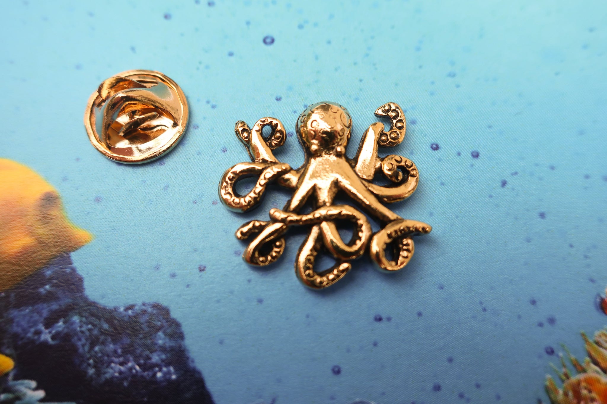 Octopus Lapel Pin – lapelpinplanet