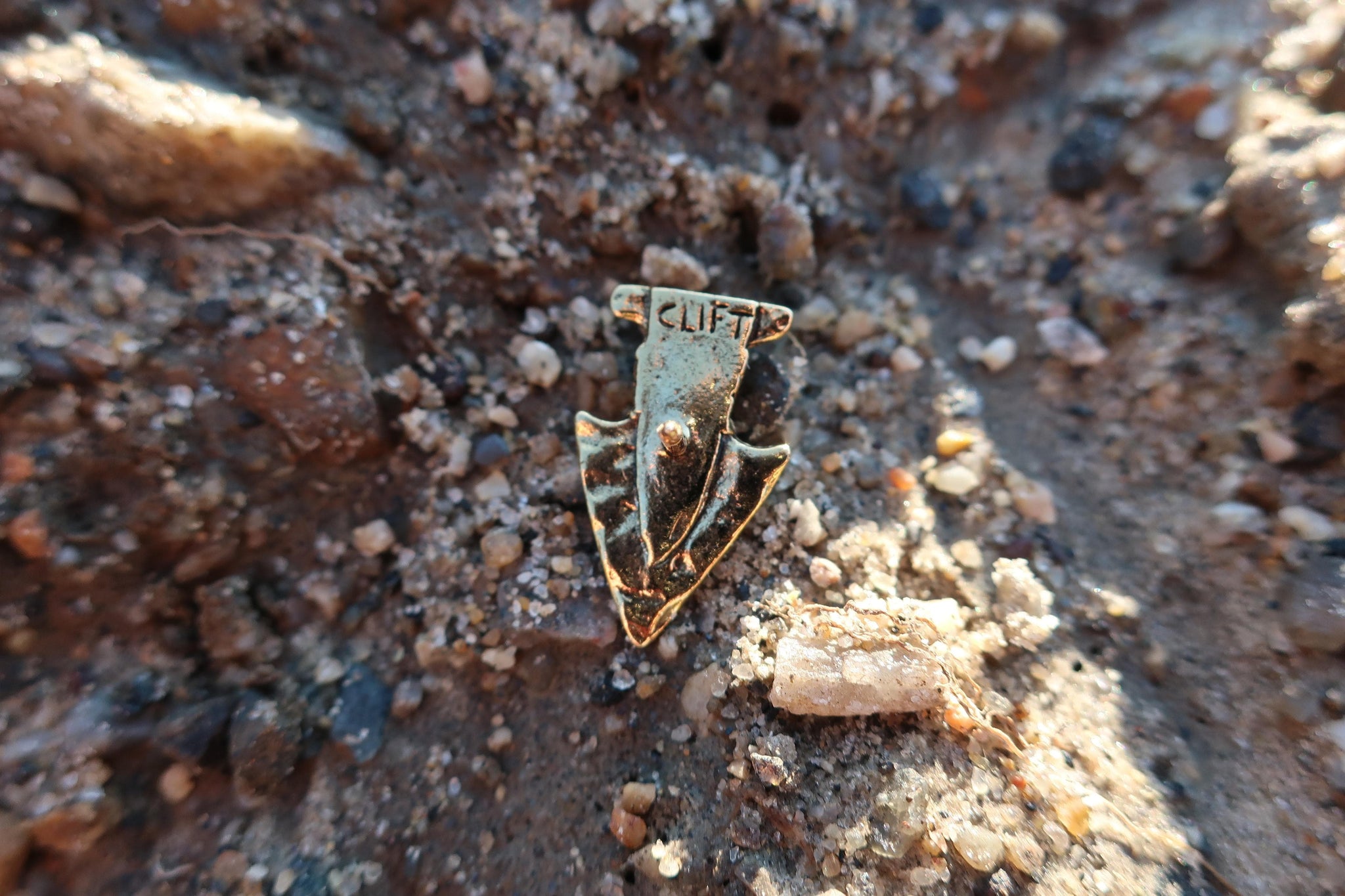 Arrowhead Gold Lapel Pin - Style in the Right Direction | Lapel Pin ...