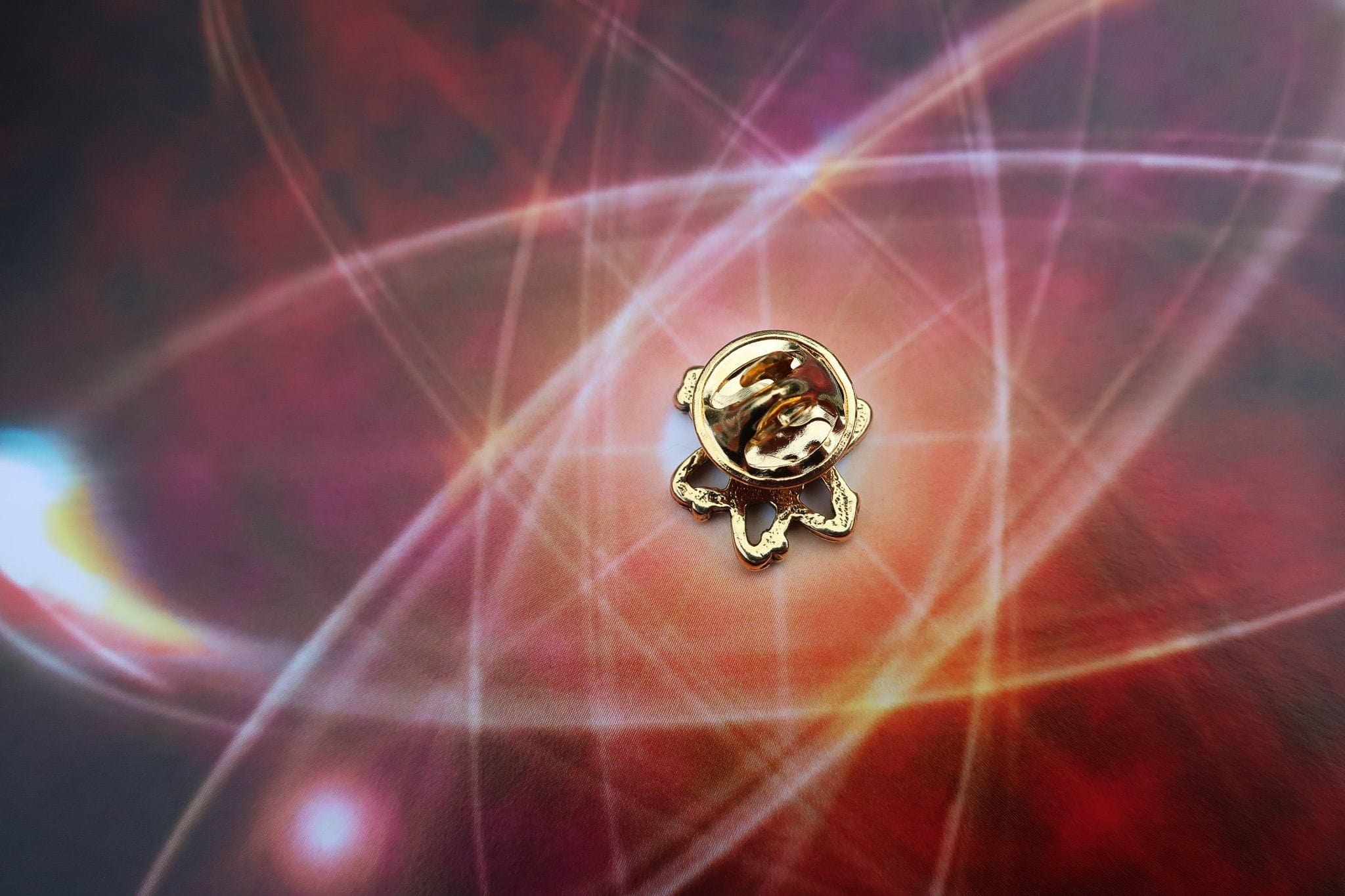 Atom Gold Lapel Pin - Science-Inspired Style | Lapel Pin Planet ...