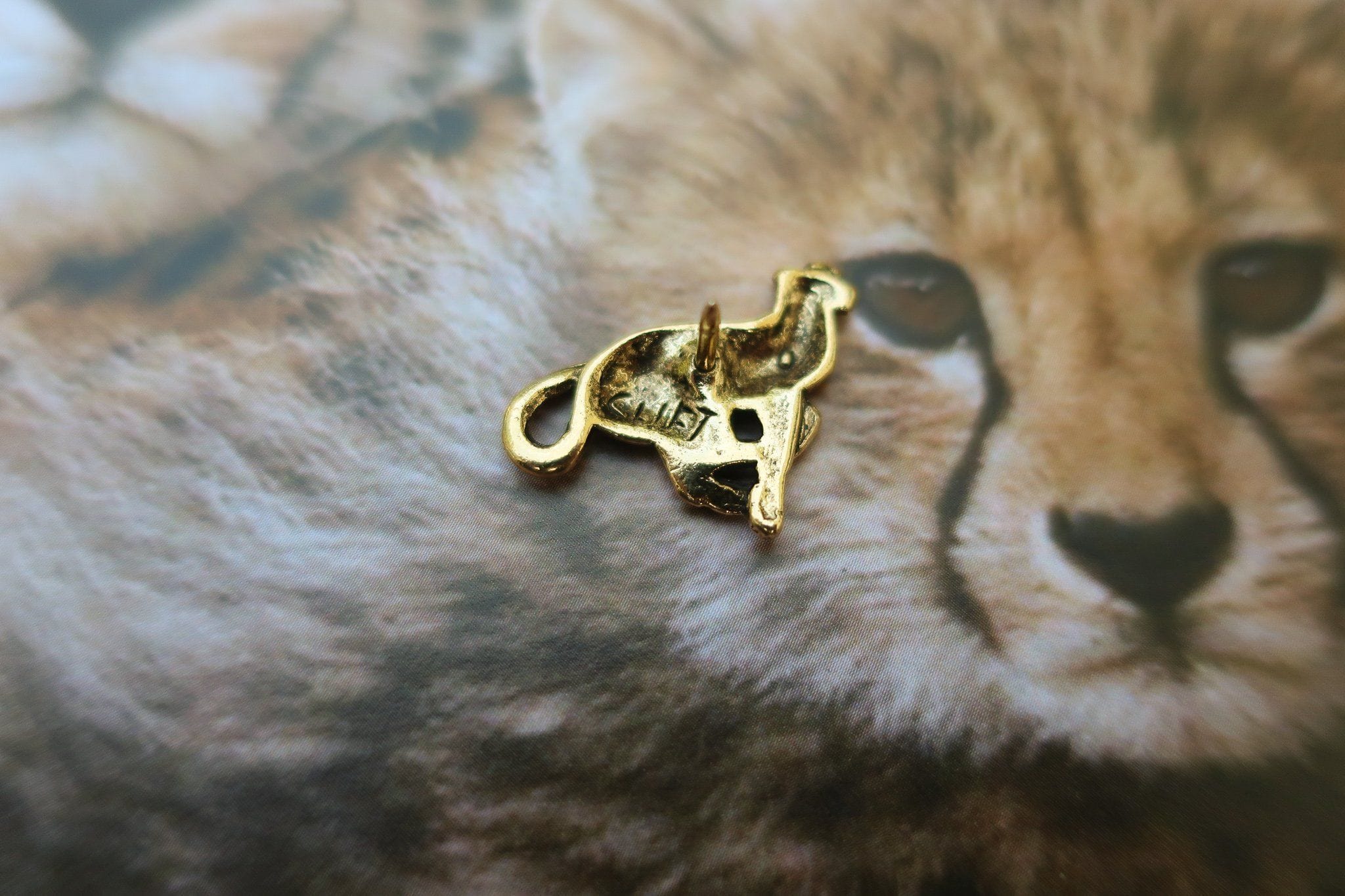 Cheetah Gold Lapel Pin | Lapel Pin Planet – lapelpinplanet