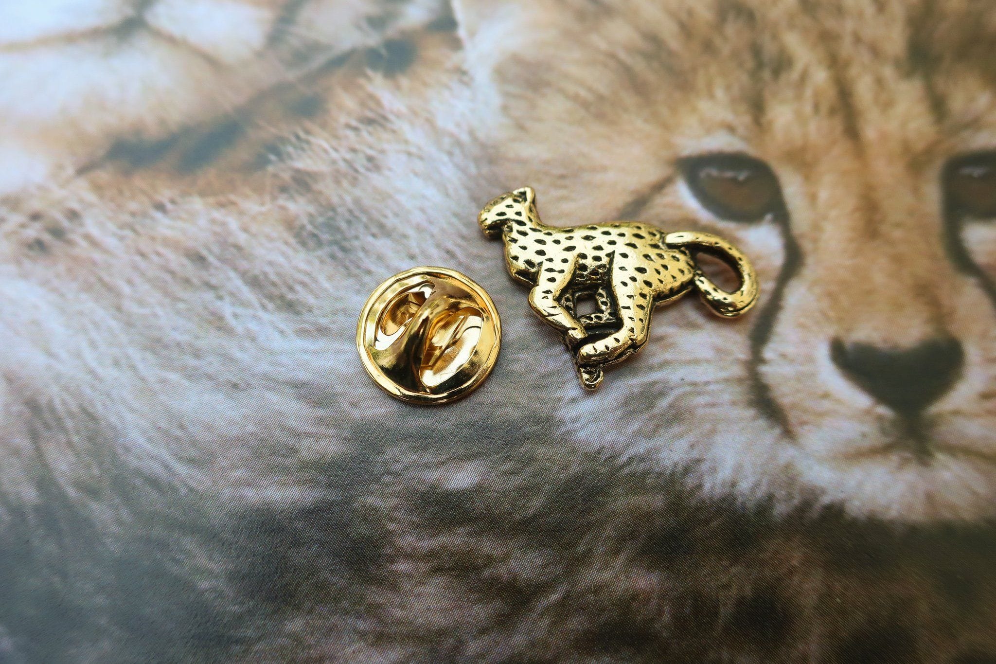 Cheetah Gold Lapel Pin | Lapel Pin Planet – lapelpinplanet