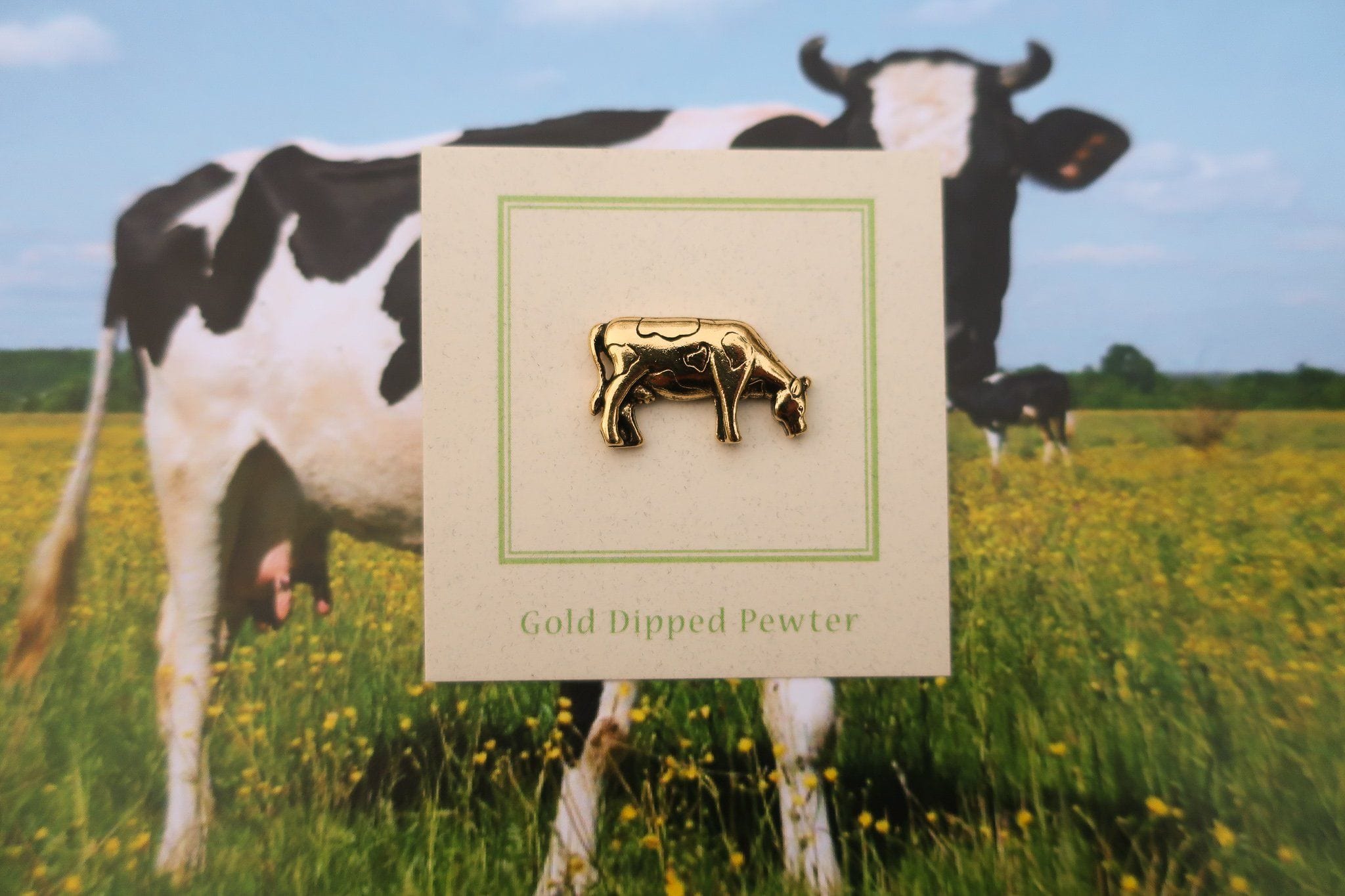 Cow Gold Lapel Pin – lapelpinplanet