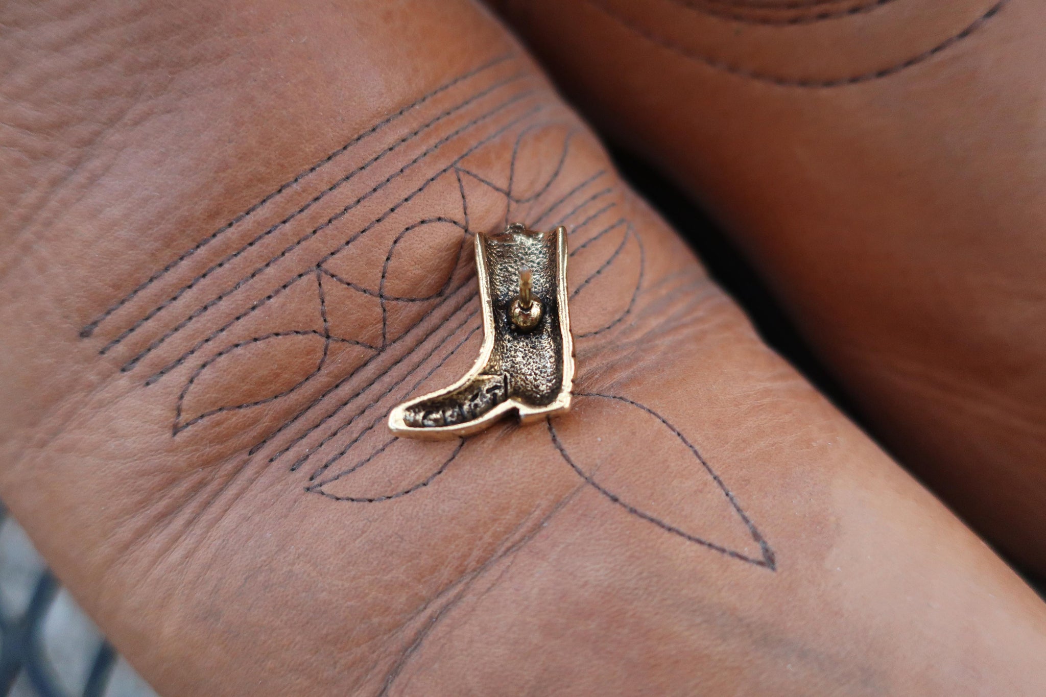 Cowboy Boot Gold Lapel Pin | Lapel Pin Planet – lapelpinplanet