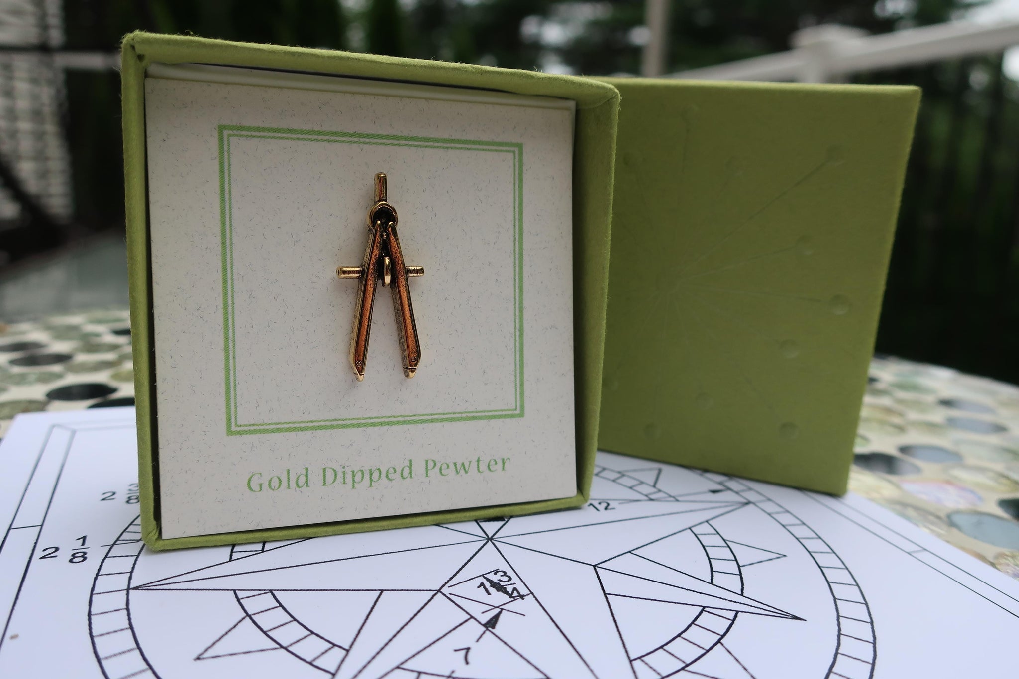 Engineering Compass Gold Lapel Pin – lapelpinplanet