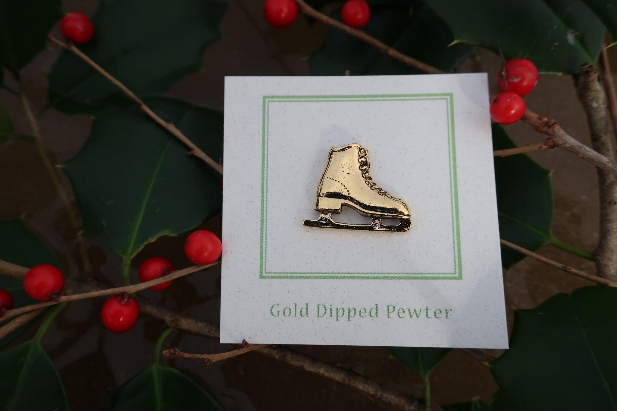 Figure Skate Gold Lapel Pin – lapelpinplanet