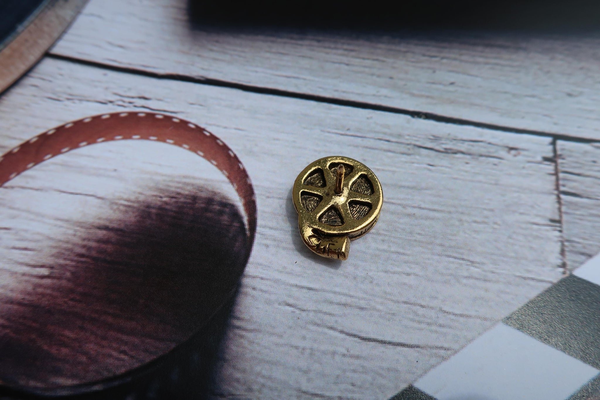 Film Reel Gold Lapel Pin – lapelpinplanet