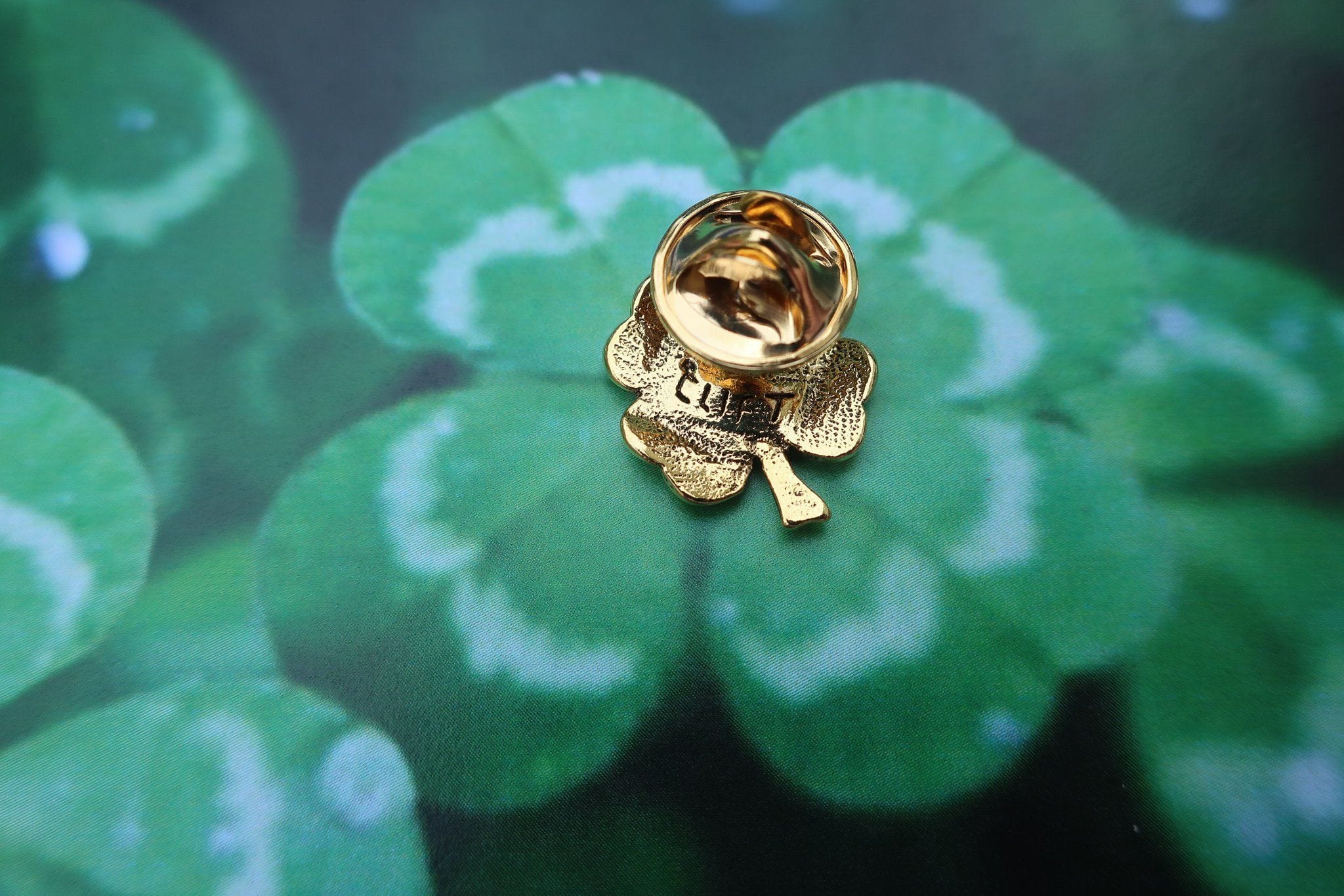 Four Leaf Clover Gold Lapel Pin – lapelpinplanet