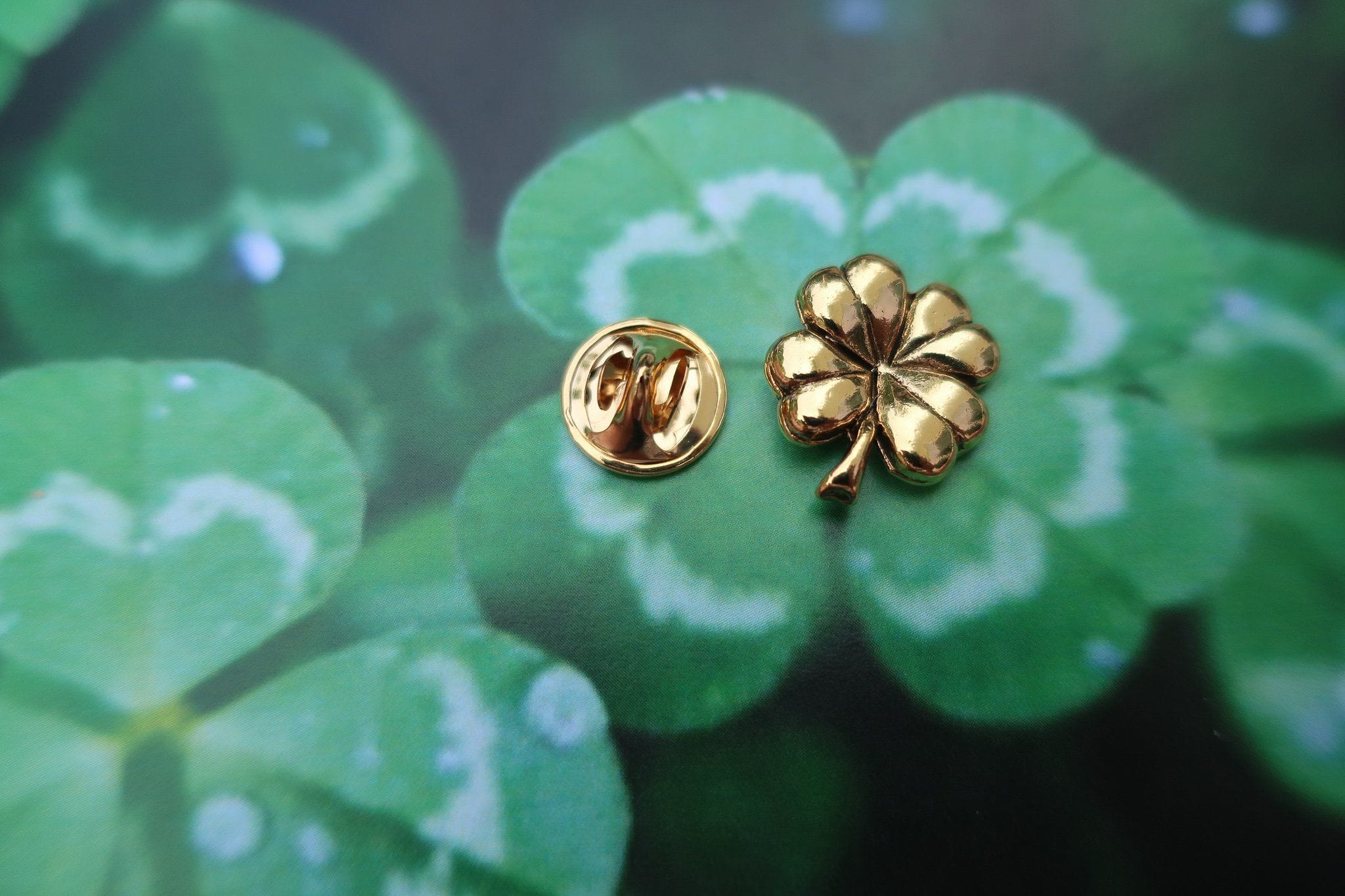 Four Leaf Clover Gold Lapel Pin – lapelpinplanet