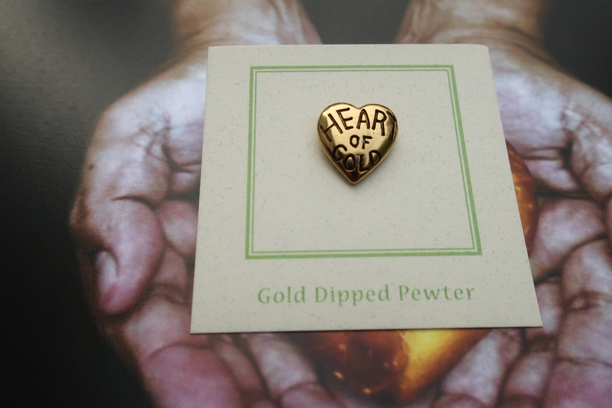 Heart of Gold Gold Lapel Pin – lapelpinplanet