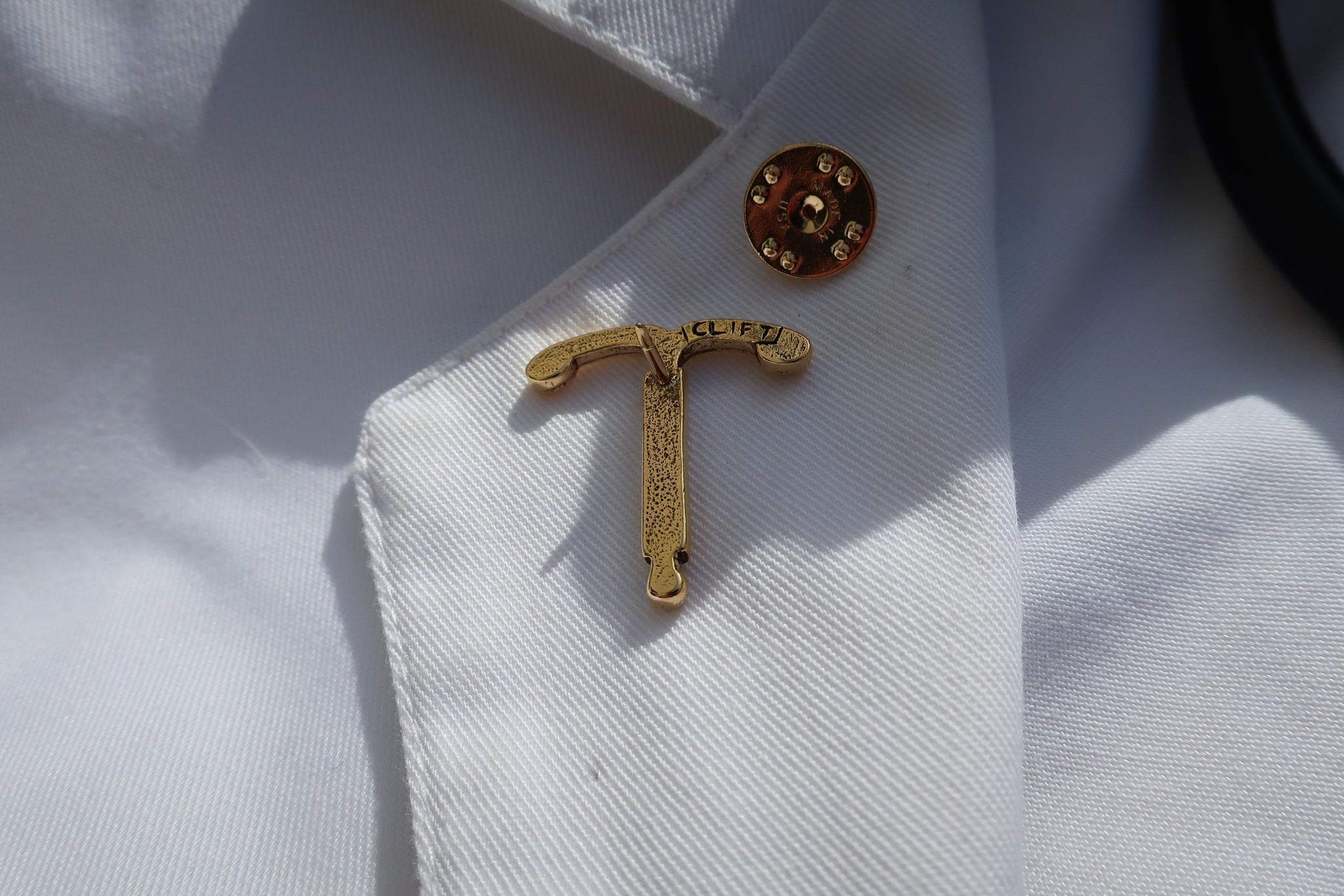 IUD Gold Lapel Pin – lapelpinplanet
