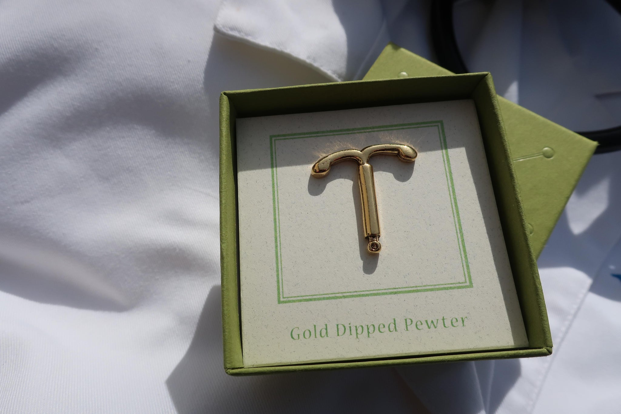 IUD Gold Lapel Pin – lapelpinplanet