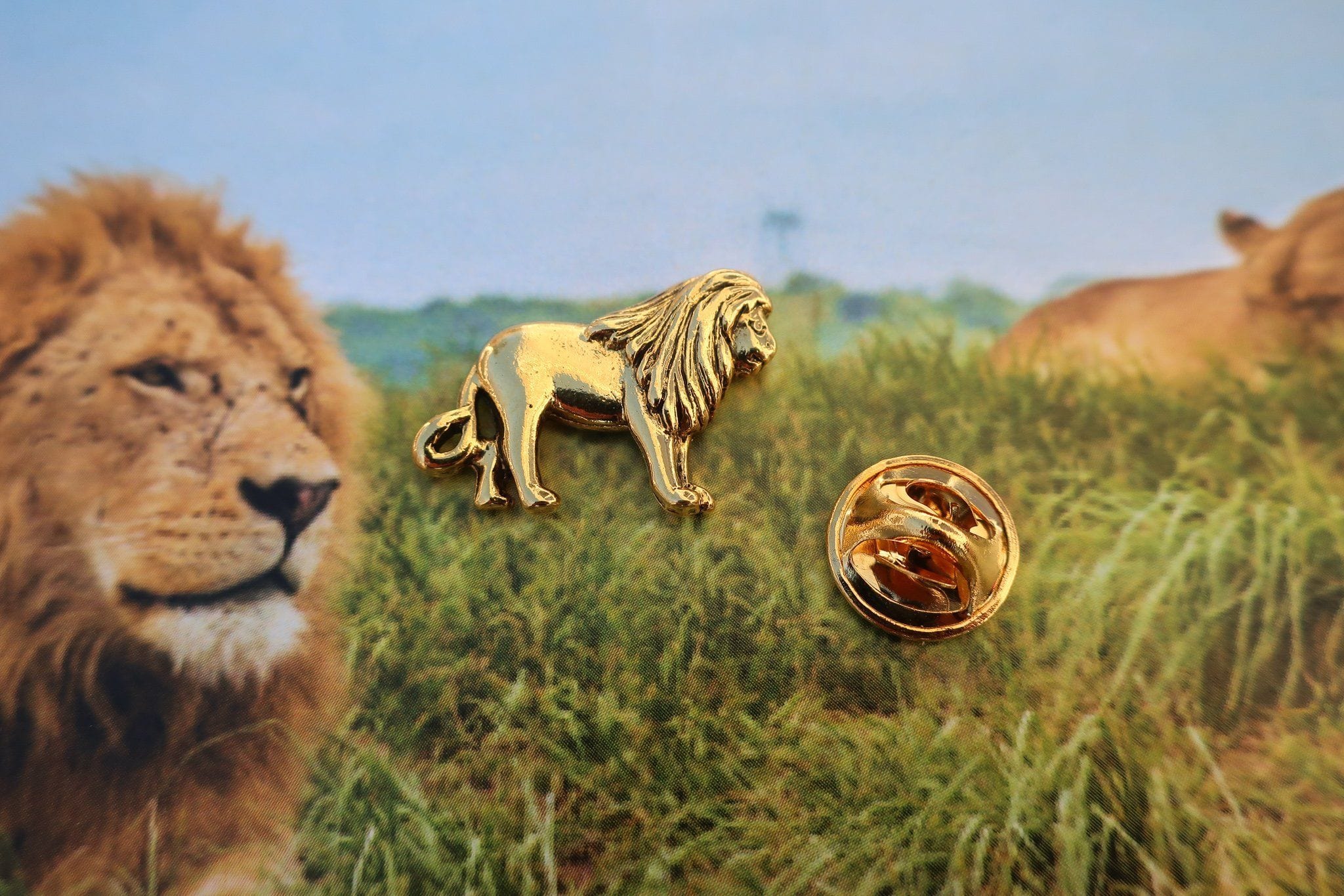 Lion Gold Lapel Pin – lapelpinplanet