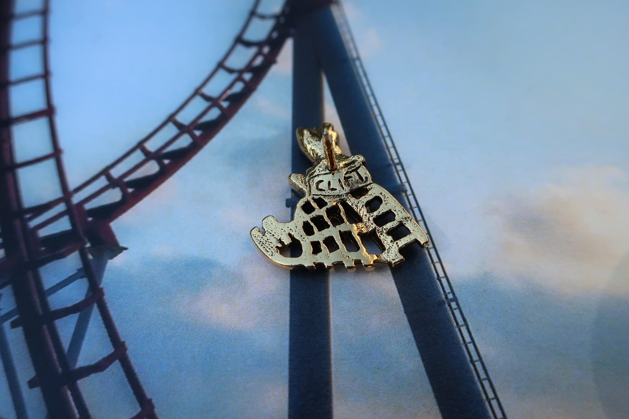 Roller Coaster Gold Lapel Pin – lapelpinplanet