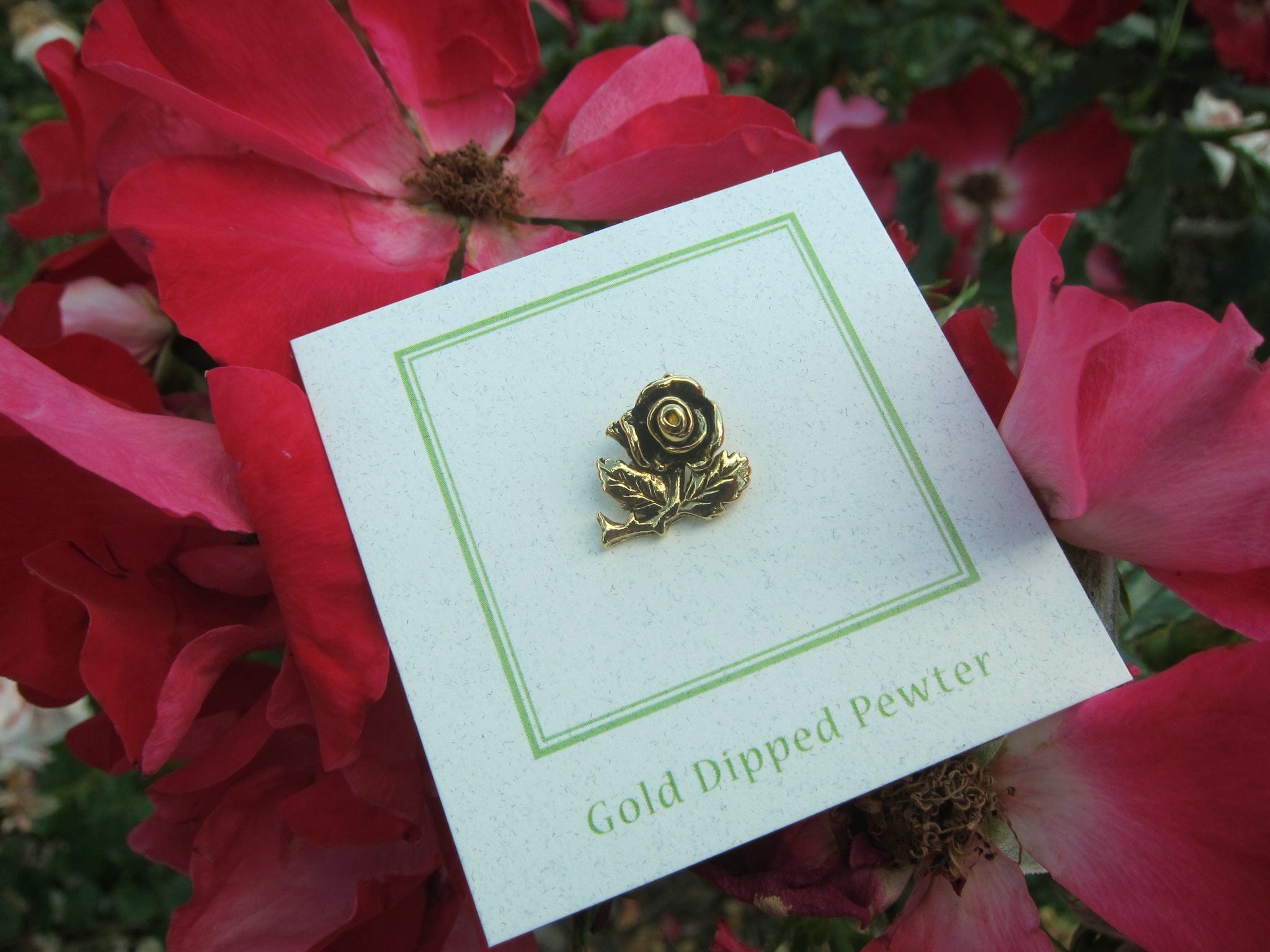 Rose Gold Lapel Pin – lapelpinplanet