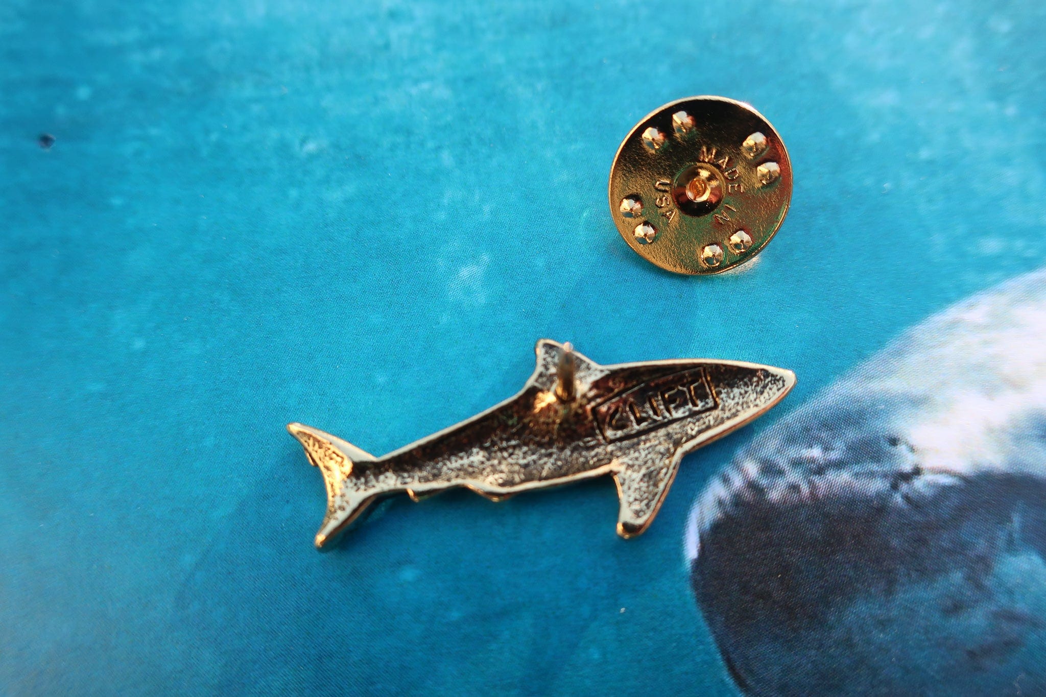 Shark Gold Lapel Pin – lapelpinplanet