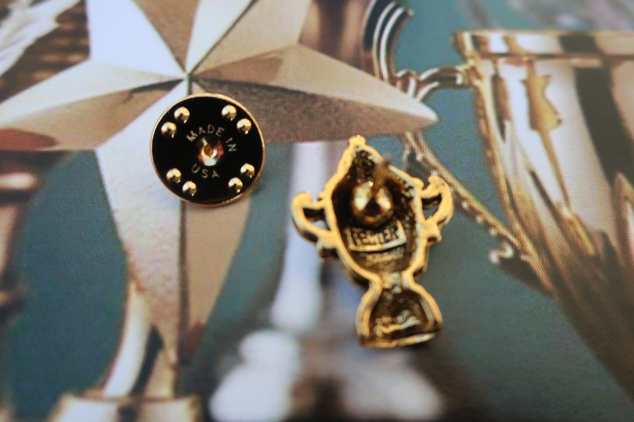 Trophy Gold Lapel Pin – lapelpinplanet