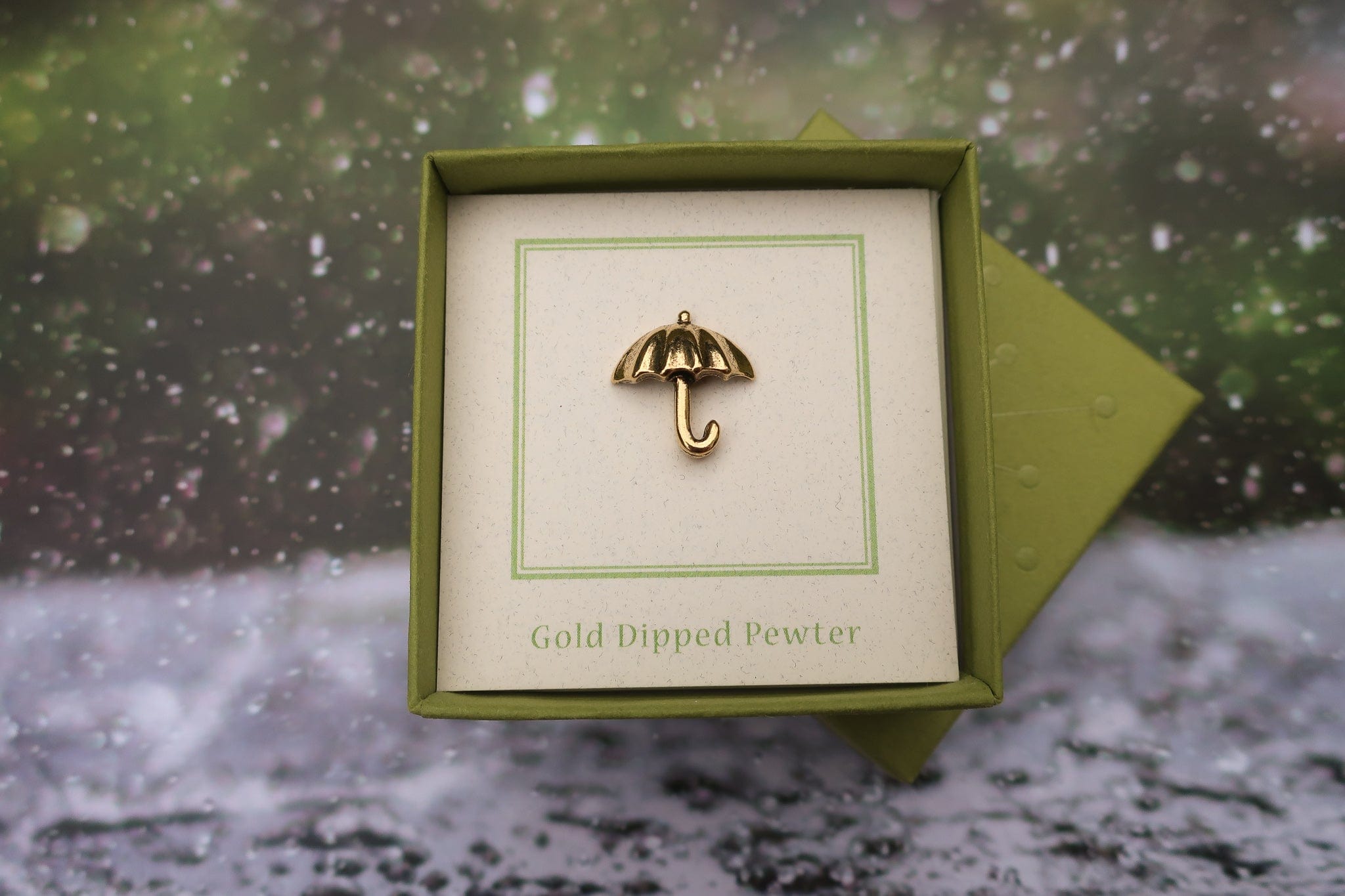 Umbrella Gold Lapel Pin – lapelpinplanet