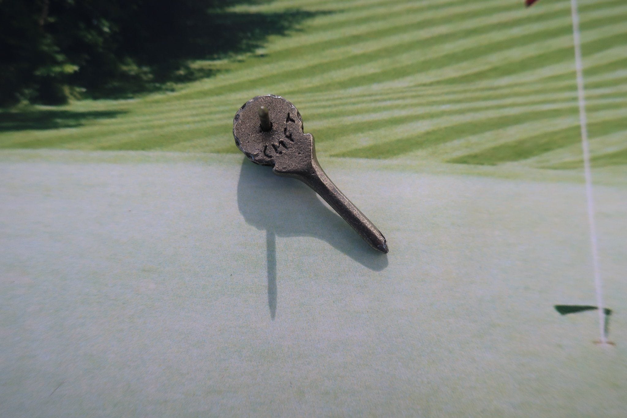 Golf Tee Lapel Pin – lapelpinplanet