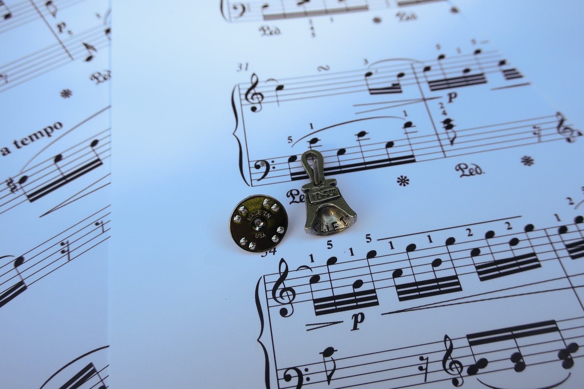 Handbell Lapel Pin – lapelpinplanet